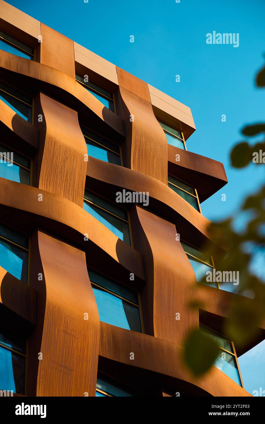 Explore Inspirational Modern Architecture with a captivating Unique ...