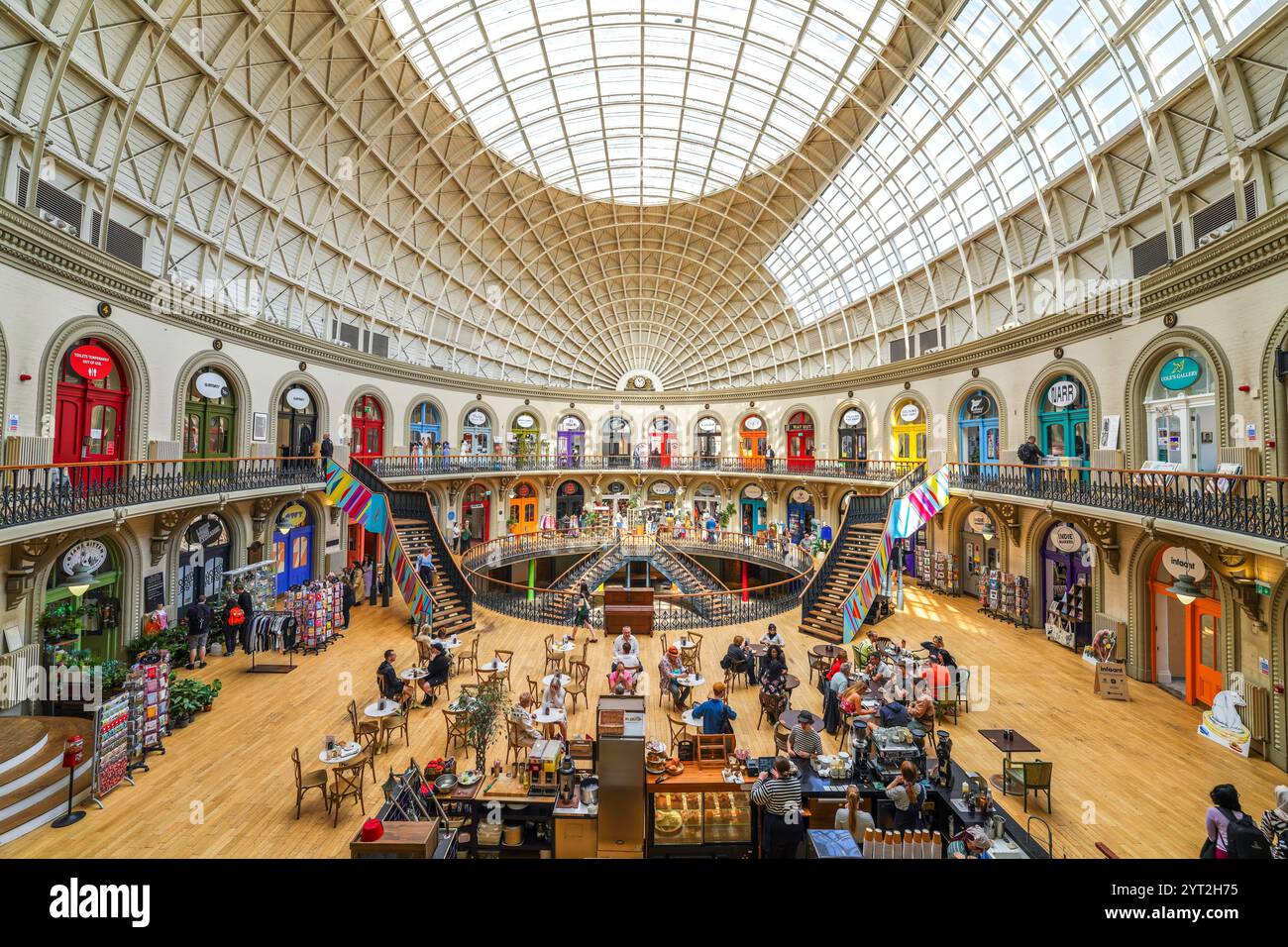 The exchange shopping mall hi-res stock photography and images - Alamy
