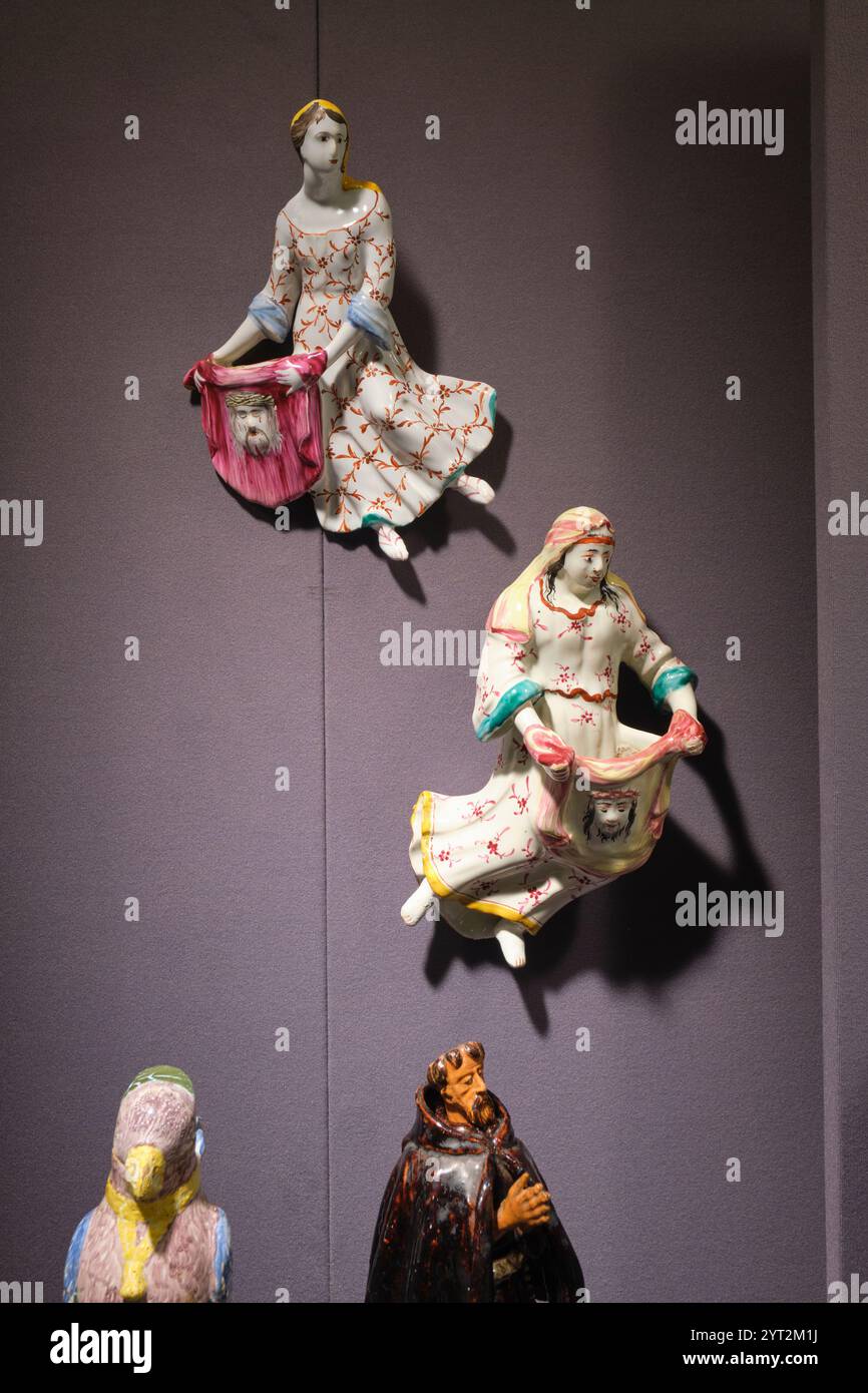 Religious museum artifacts hi-res stock photography and images - Alamy