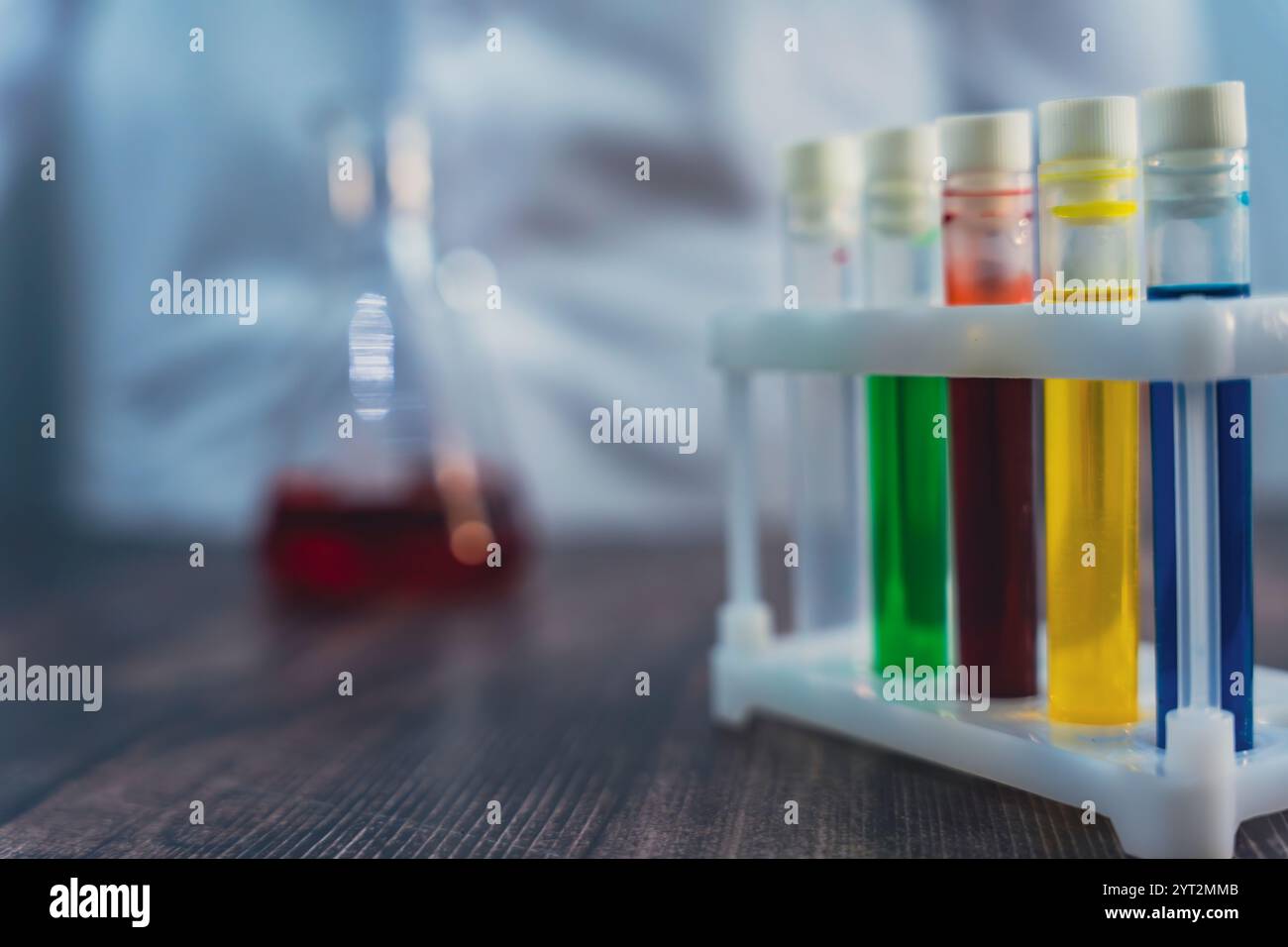 Chemical labora hi-res stock photography and images - Alamy