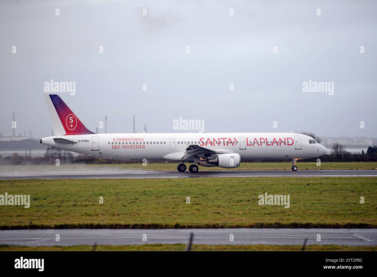 TITAN AIRWAYS AIRBUS A321, G-POWU, departing from runway 27 at ...