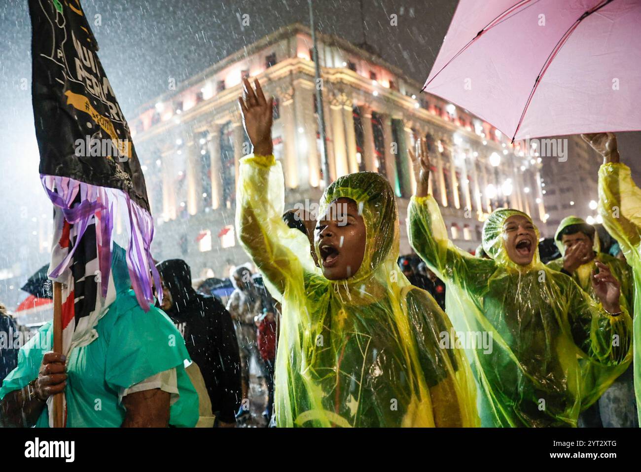 People protest to demand an end to police violence against Black and ...