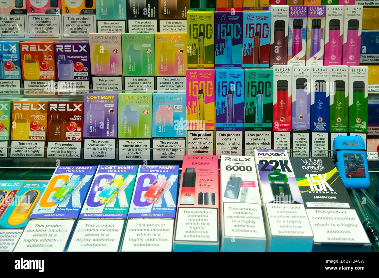 Disposal vapes hi-res stock photography and images - Alamy