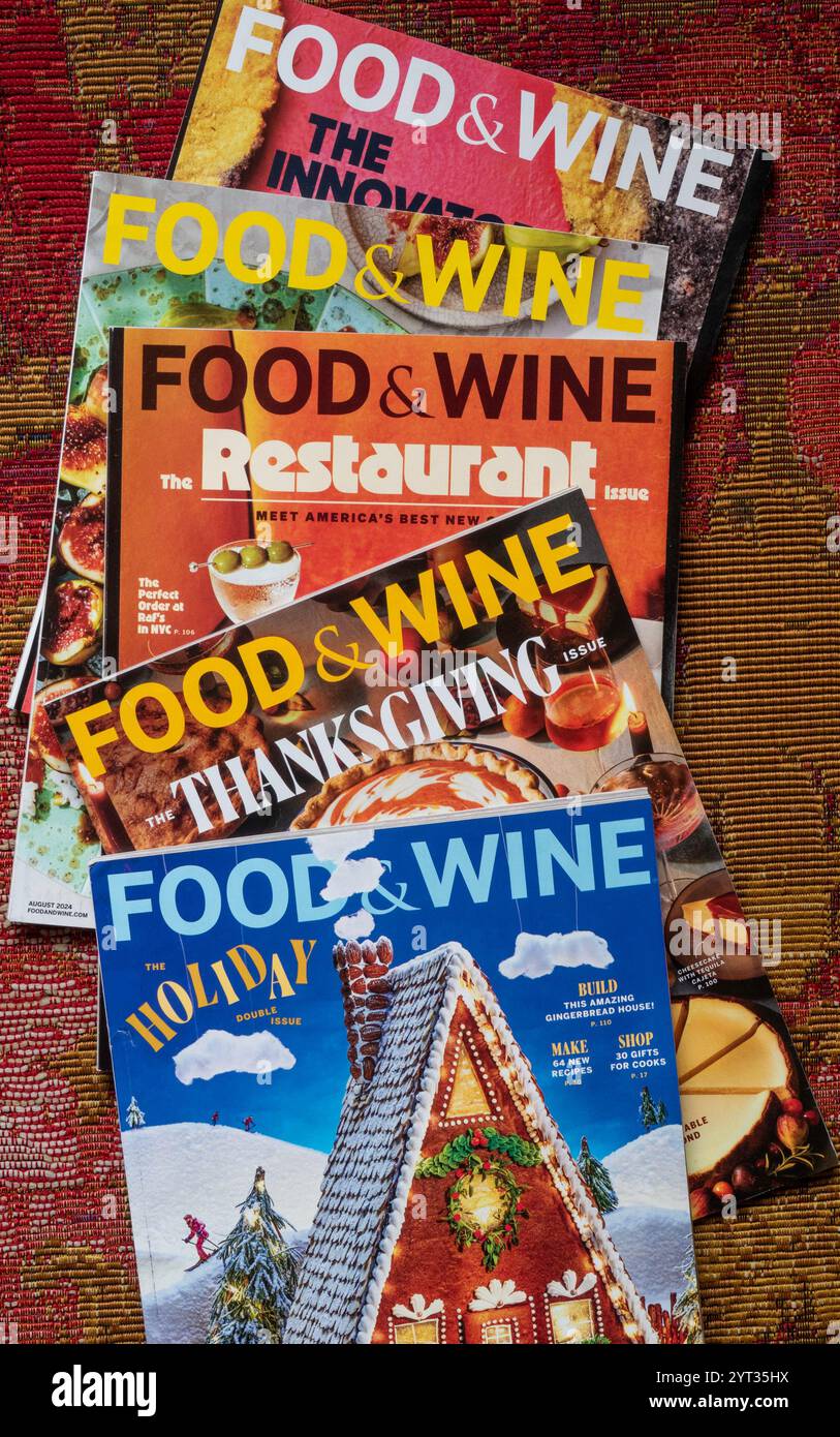Christmas magazine covers hi-res stock photography and images - Alamy