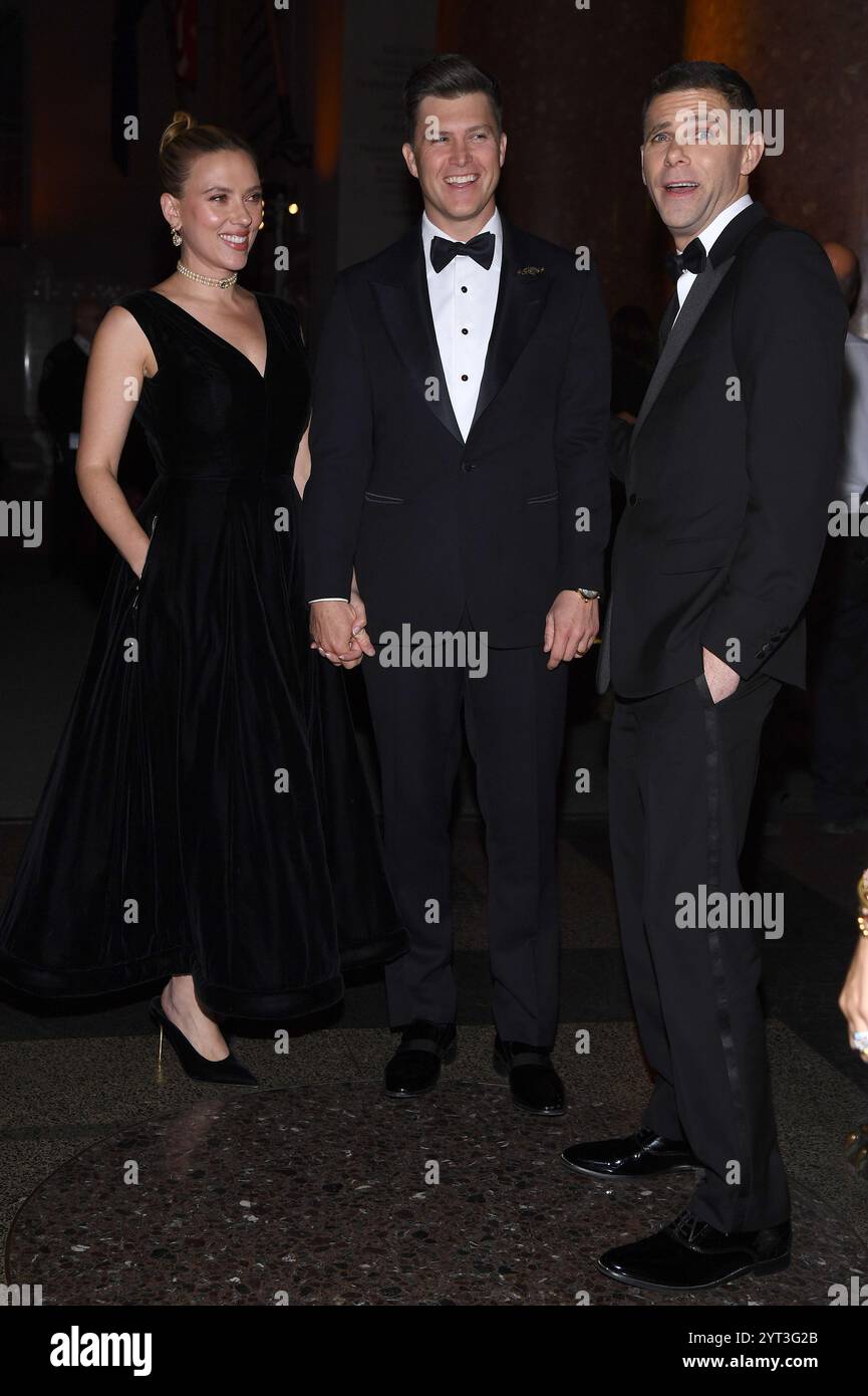 New York, USA. 05th Dec, 2024. (L-R) Scarlett Johansson, Colin Jost and ...