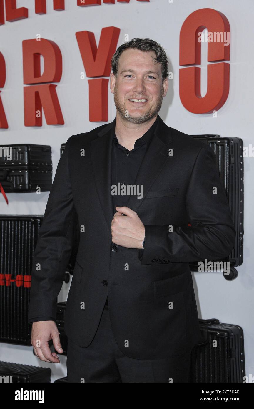 Ca. 05th Dec, 2024. Joe Williamson at arrivals for CARRY-ON Premiere ...