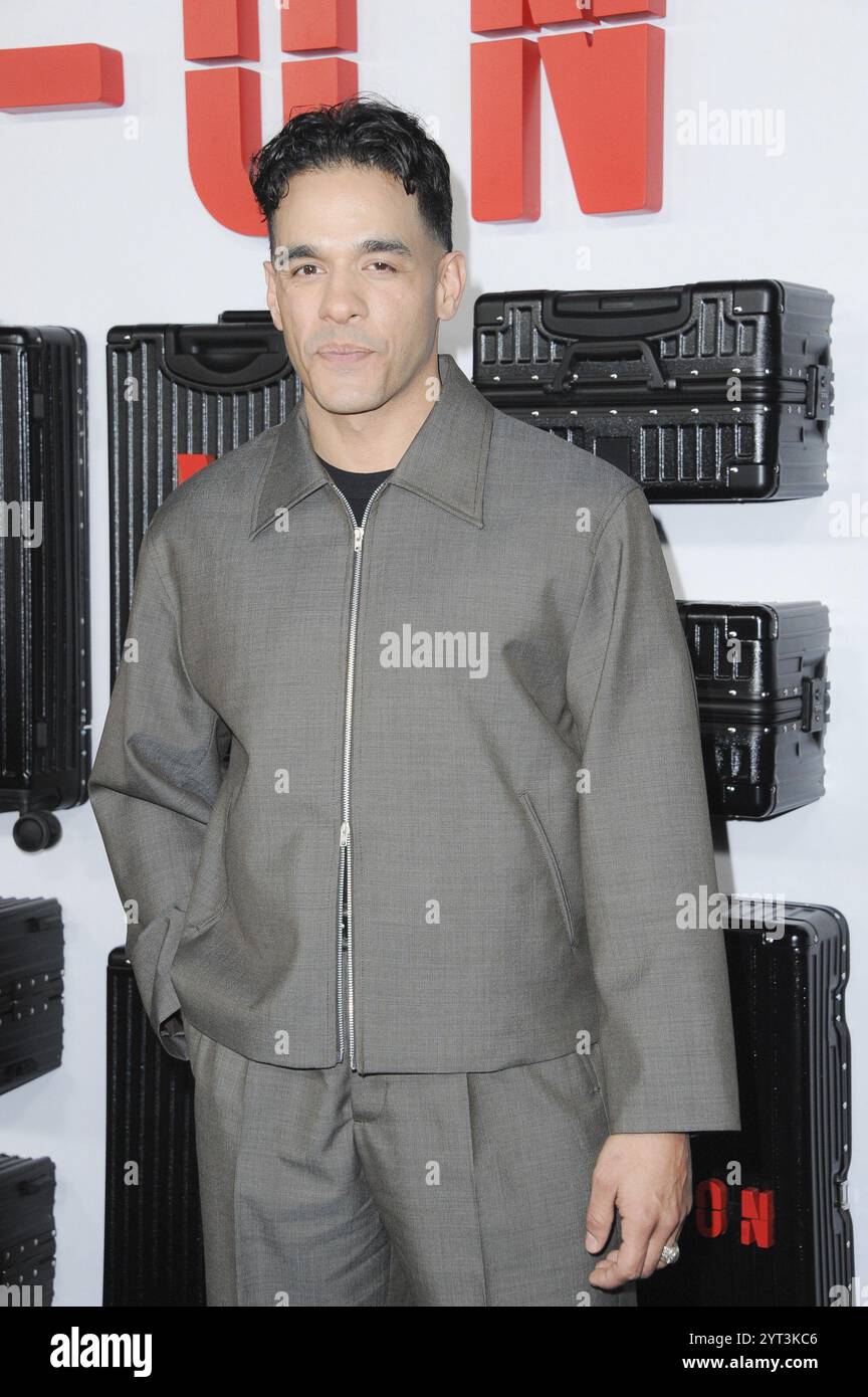 Ca. 05th Dec, 2024. Gil Perez-Abraham at arrivals for CARRY-ON Premiere ...