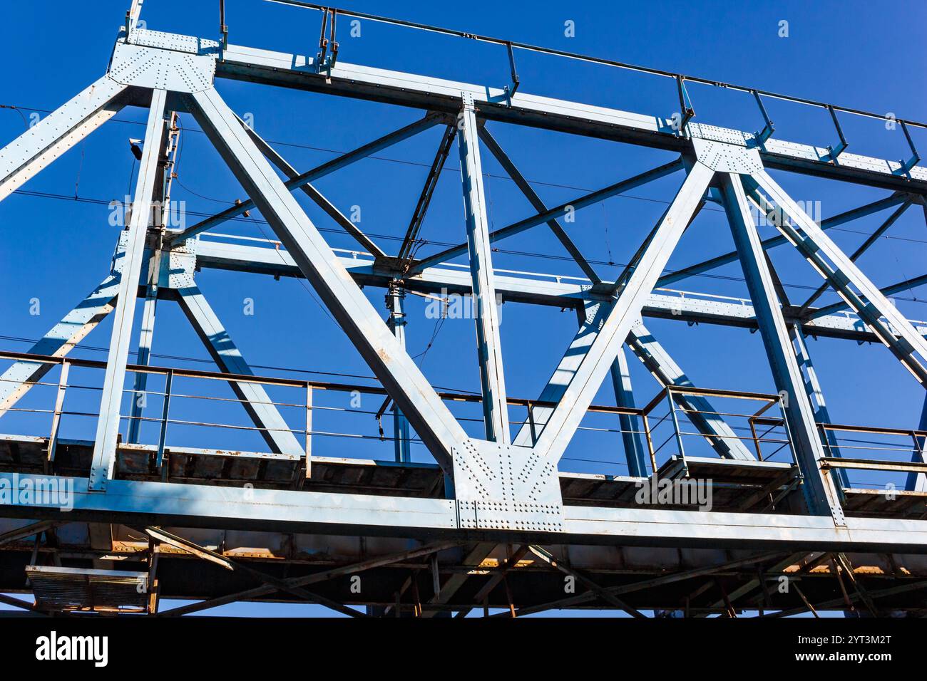 Powerful iron bridge structure hi-res stock photography and images - Alamy