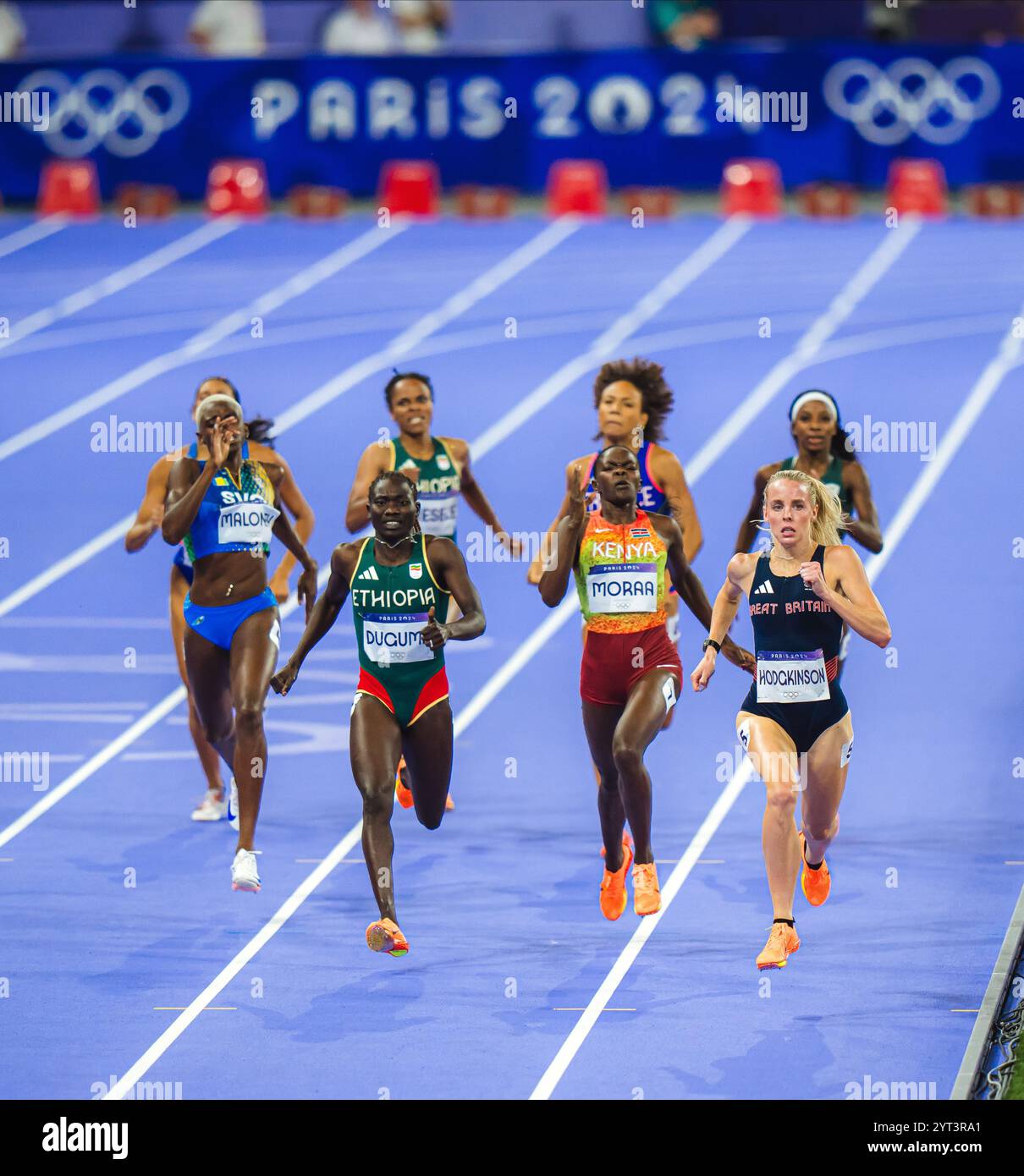Keely Hodgkinson winning in the 800 meters at the Paris 2024 Olympic ...