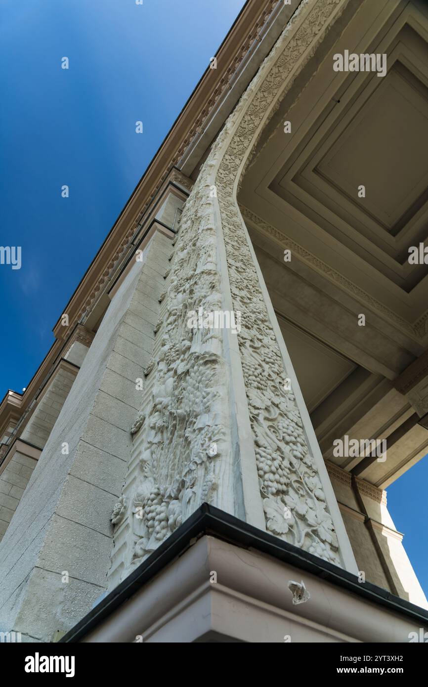 Main entrance arch VDNH. Building with columns. Massive columns Stock ...