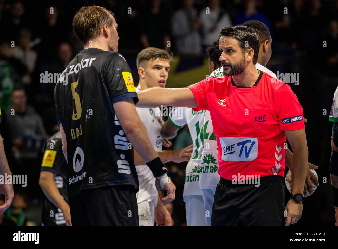 Berlin, Germany. 05th, December 2024. Referee David Sok seen during the EHF Champions League ...