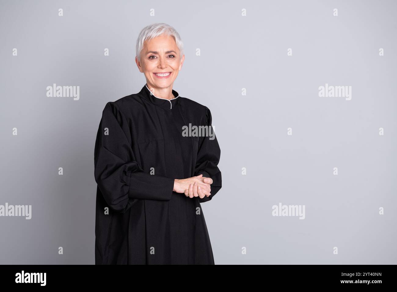 Photo of smiling senior woman judge wear black robe have tribunal ...
