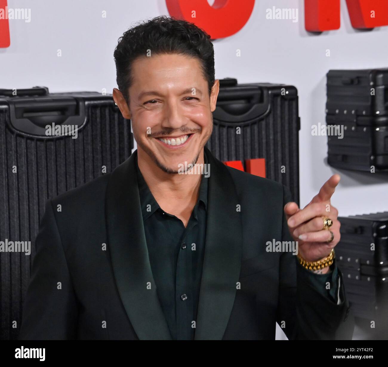 Los Angeles, United States. 05th Dec, 2024. Cast member Theo Rossi ...