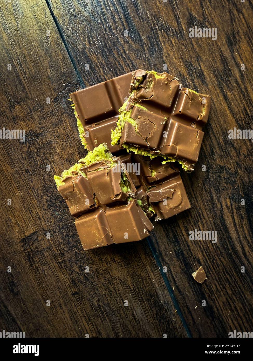 Dubai Chocolate bar with kadayif and pistachio. ready to eat trendy ...