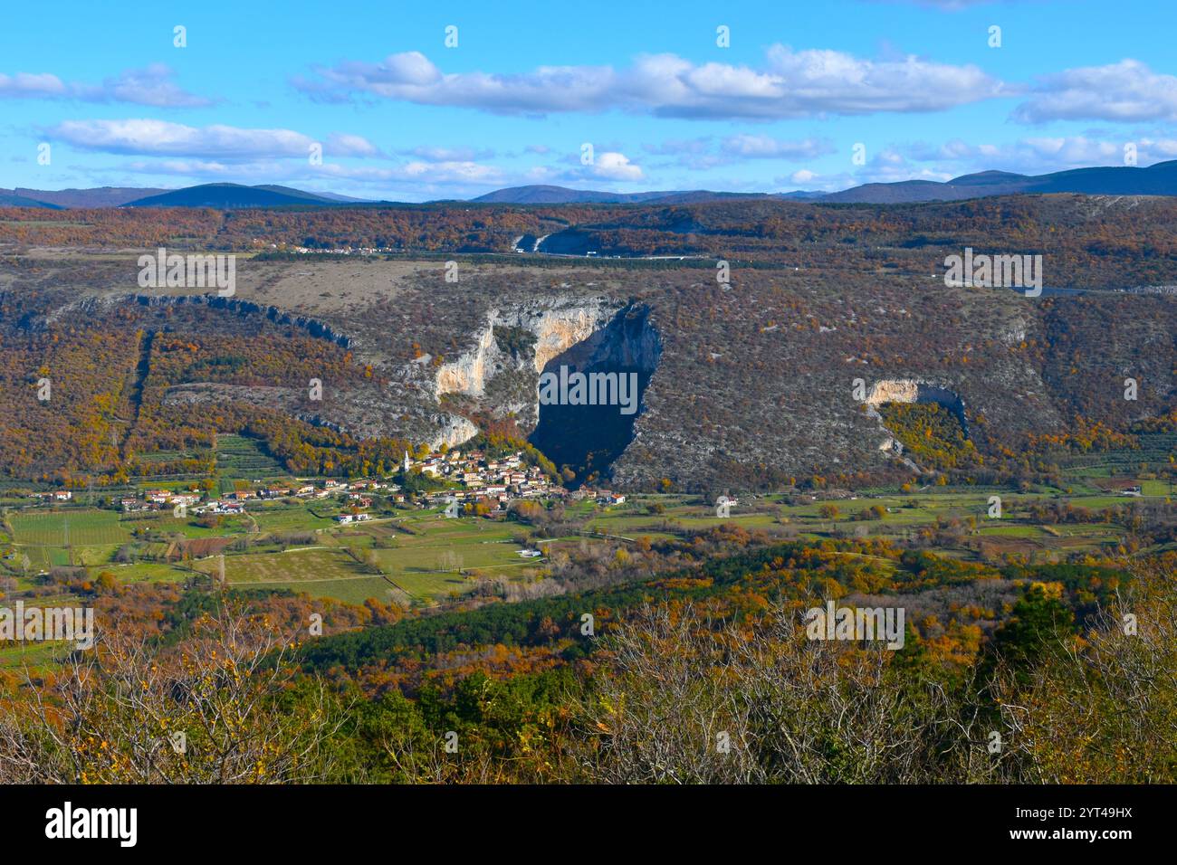 Wall of osp hi-res stock photography and images - Alamy