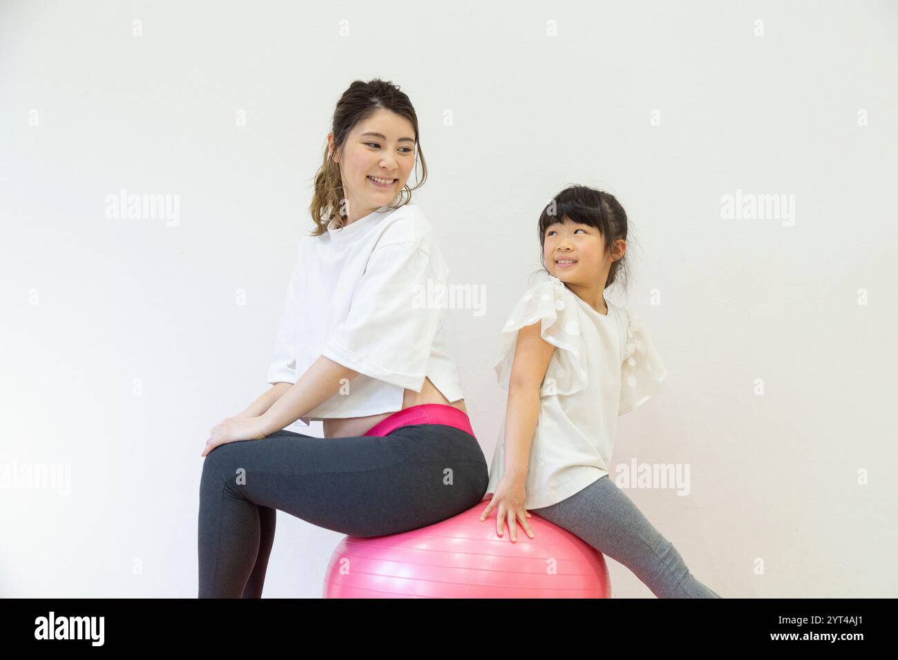 Children yoga school hi-res stock photography and images - Alamy