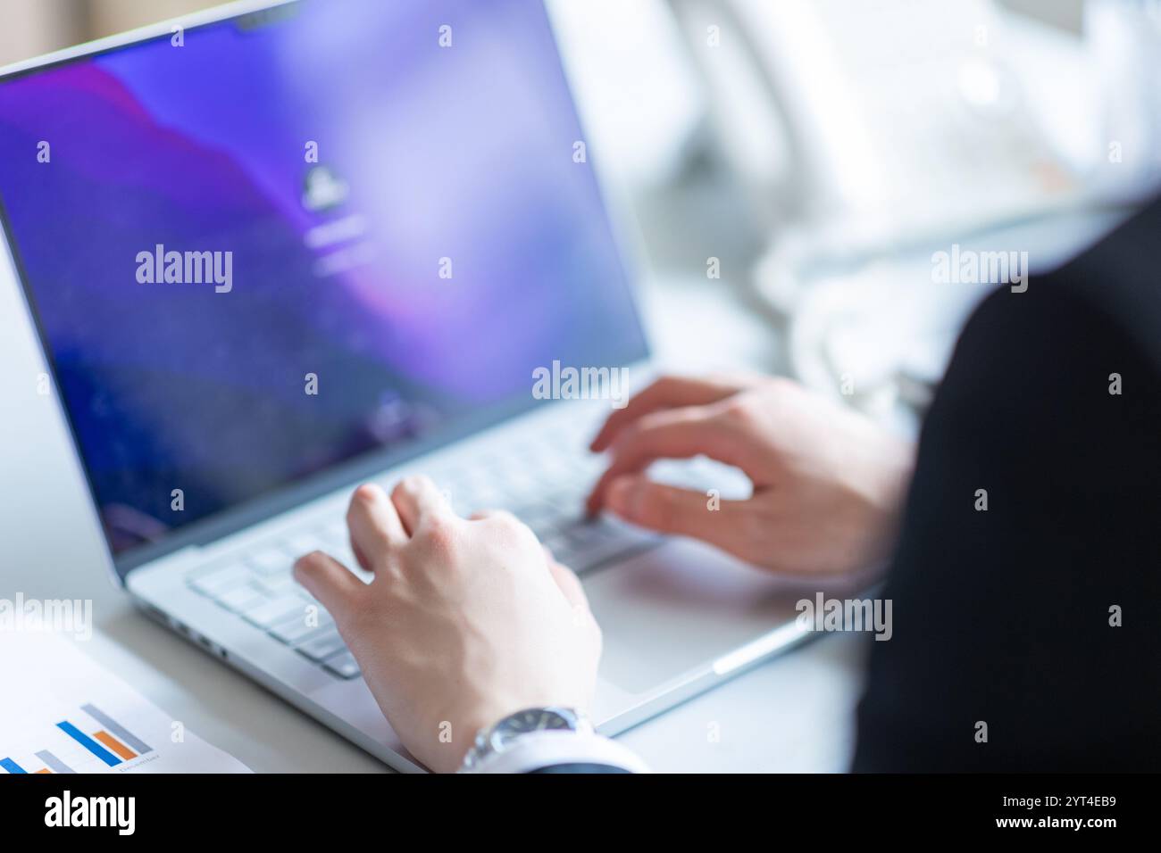 Sit typing hi-res stock photography and images - Alamy