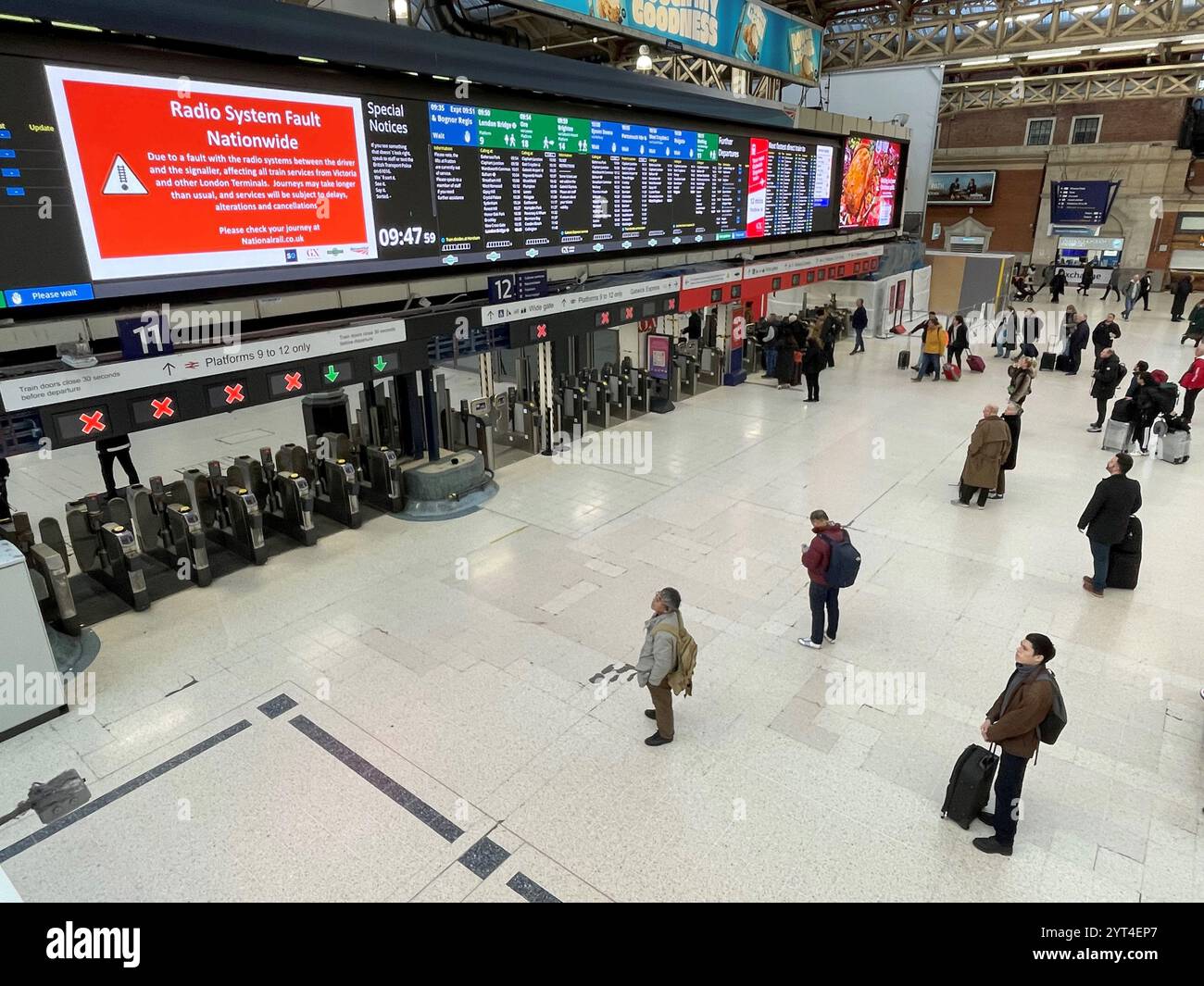 Uk signallers rail hi-res stock photography and images - Alamy