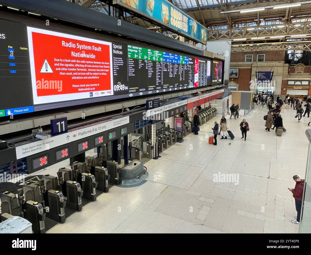 Uk signallers rail hi-res stock photography and images - Alamy