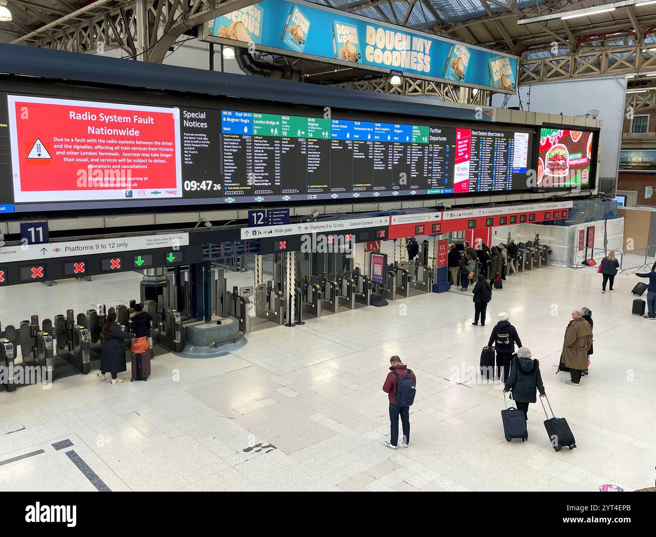 Uk signallers rail hi-res stock photography and images - Alamy