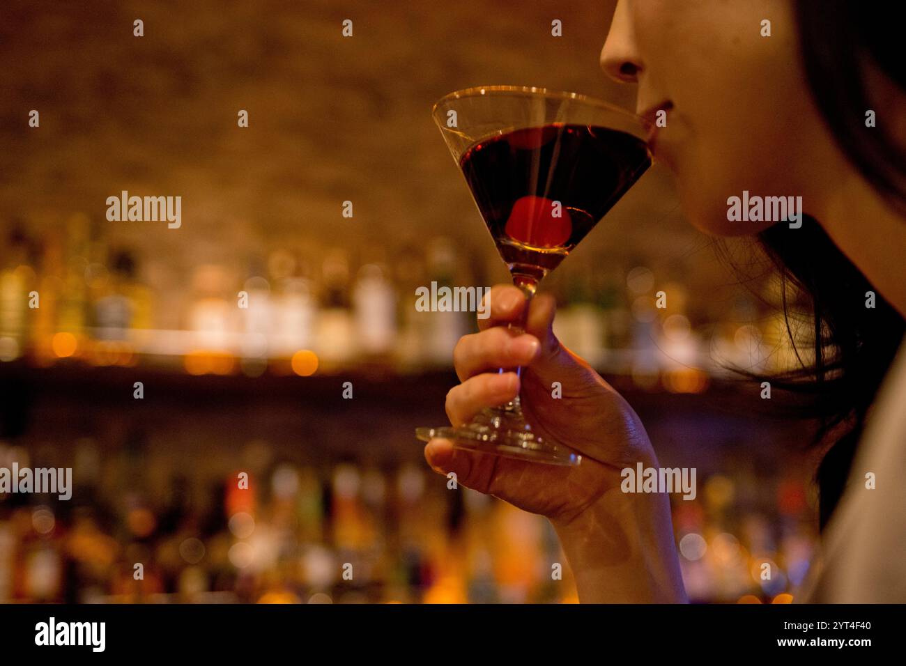 Bar drinking person hi-res stock photography and images - Alamy