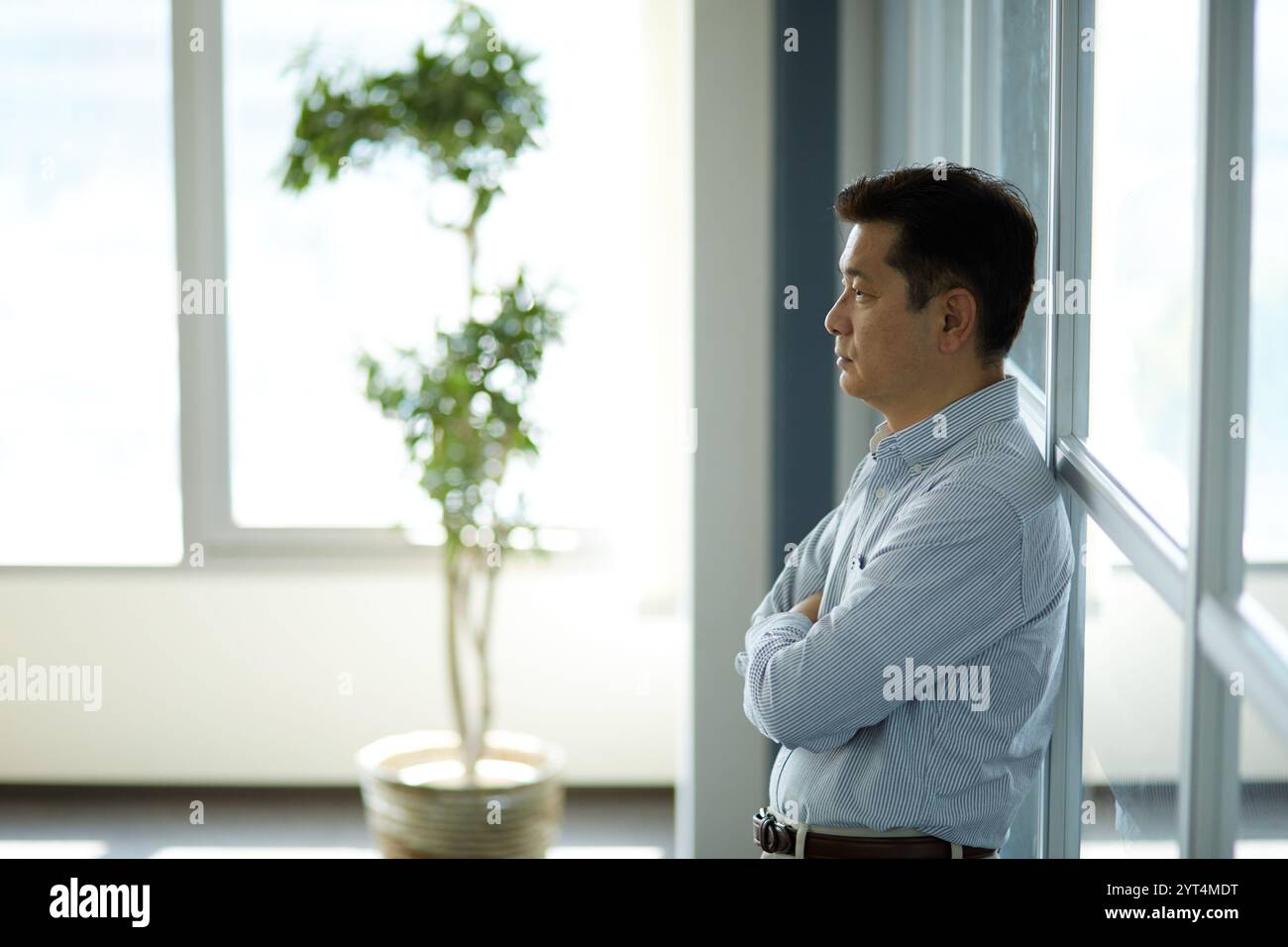 Person pondering hi-res stock photography and images - Alamy