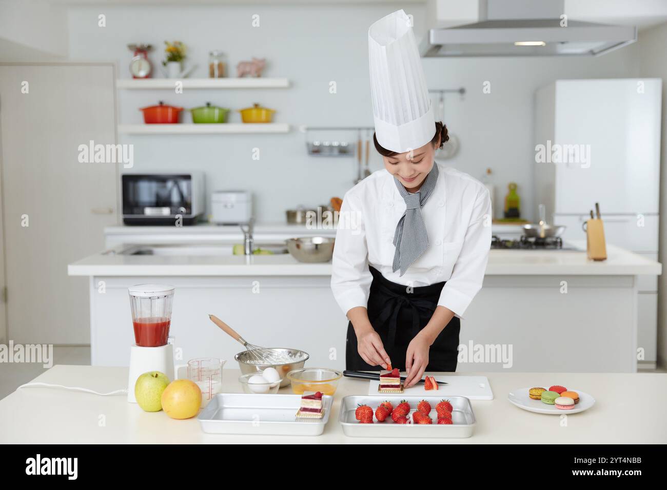 Patissier hi-res stock photography and images - Alamy
