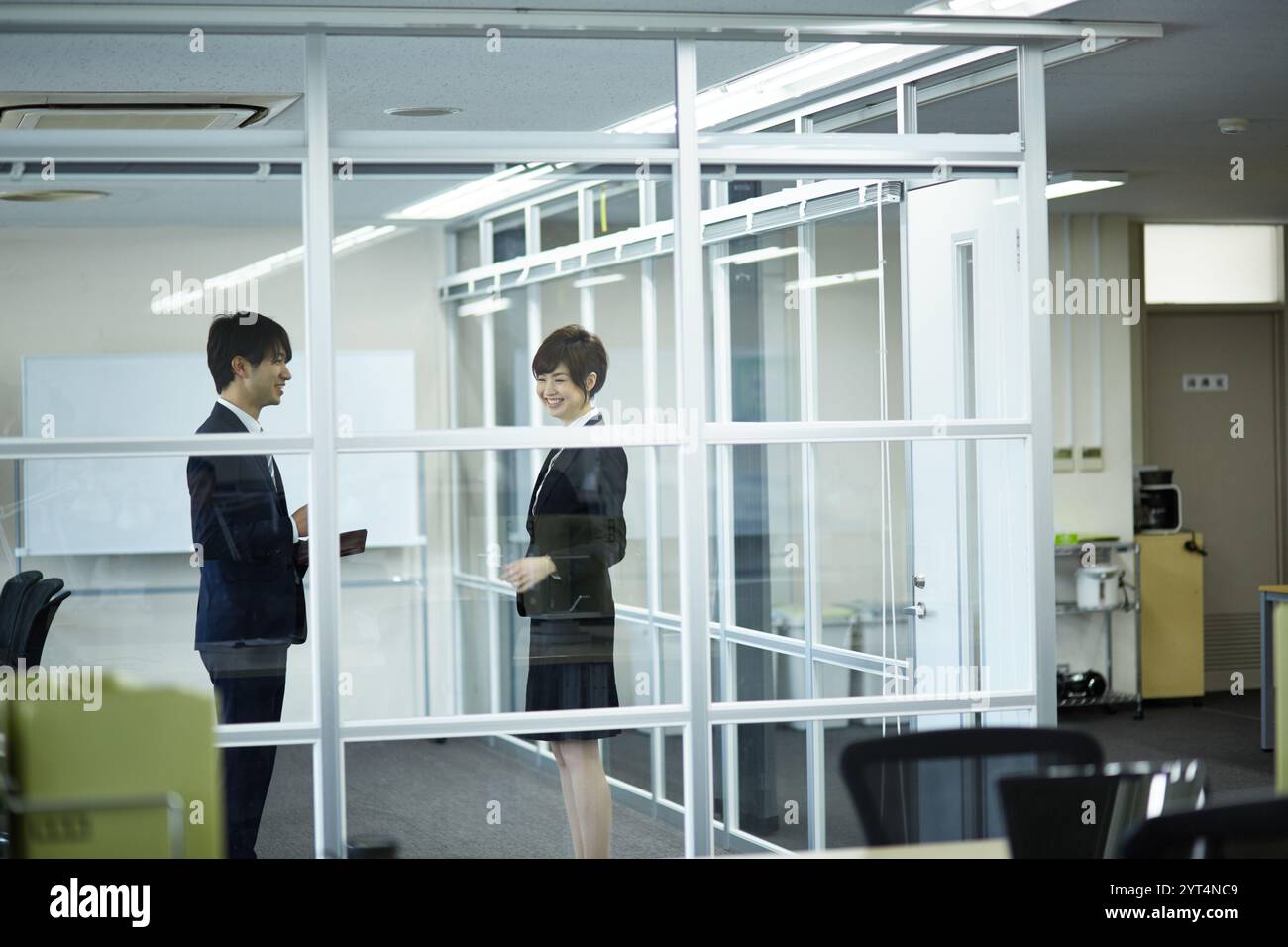 Boss and subordinate in office Stock Photo - Alamy