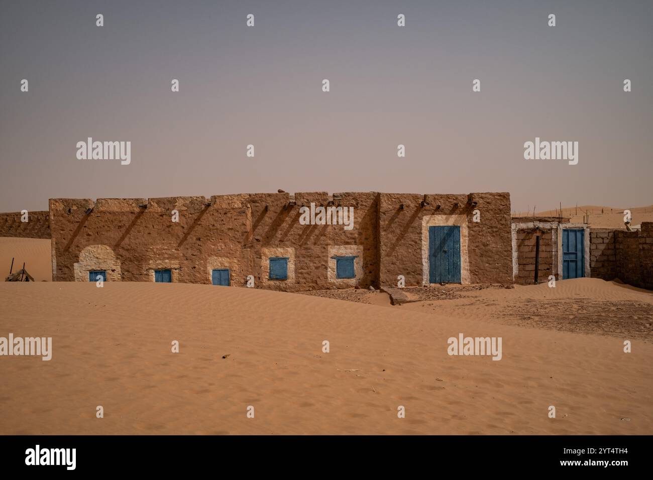 Nicolas Remene/Le Pictorium - Chinguetti buried by desert sand - 08/07 ...