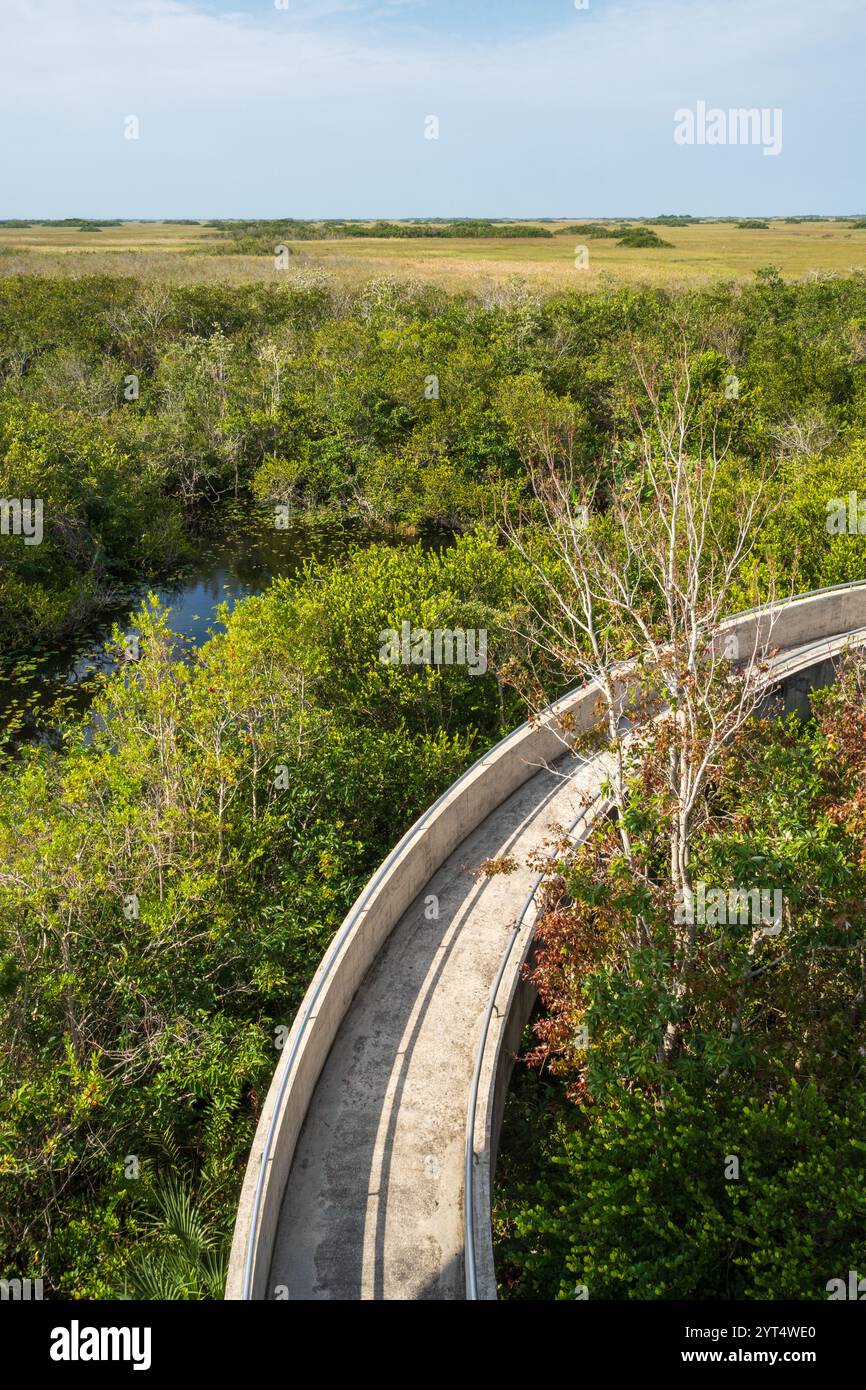 The Shark Valley observation tower, Everglades National Park, Florida ...
