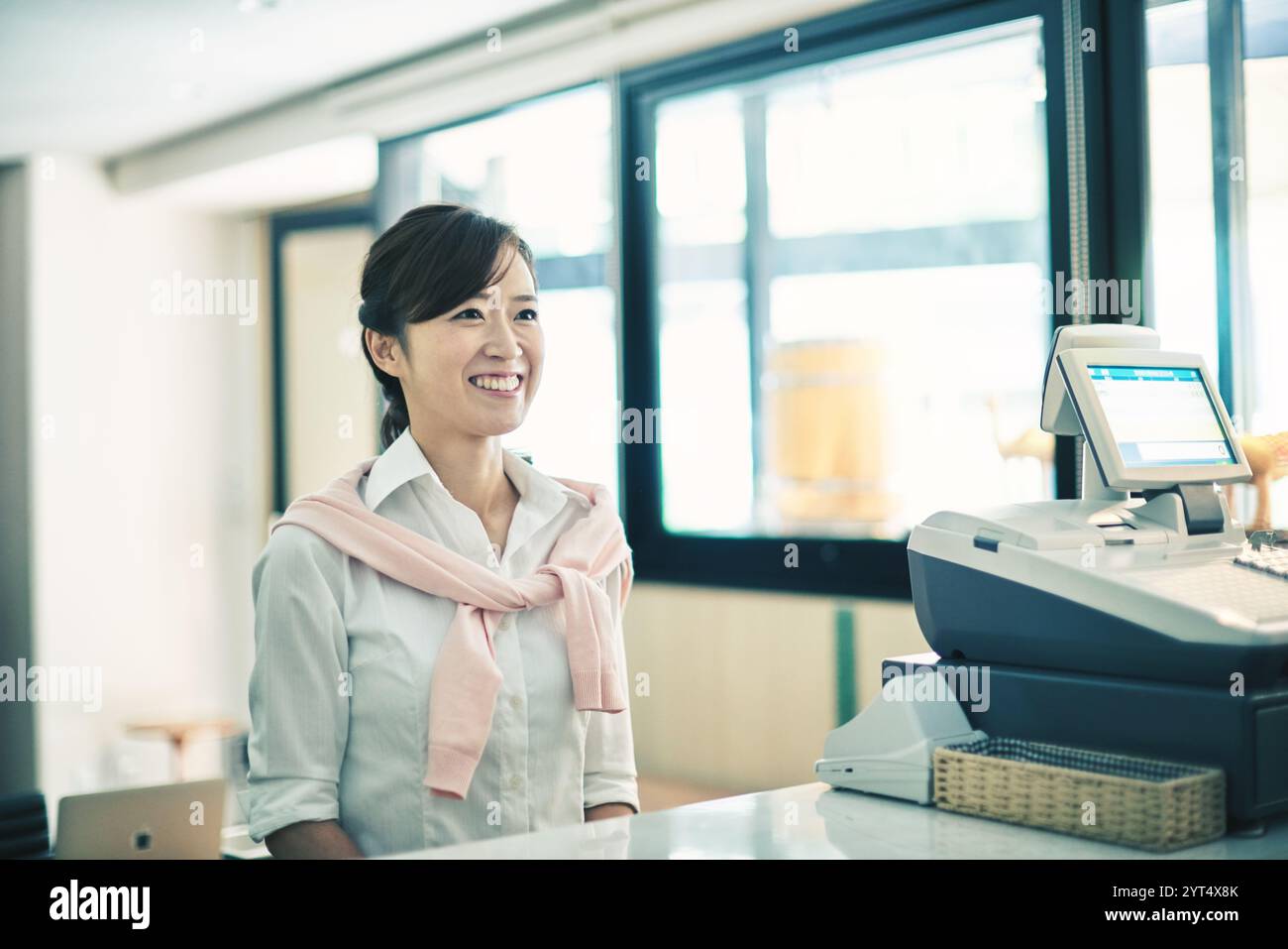 Shop counter ordering hi-res stock photography and images - Alamy