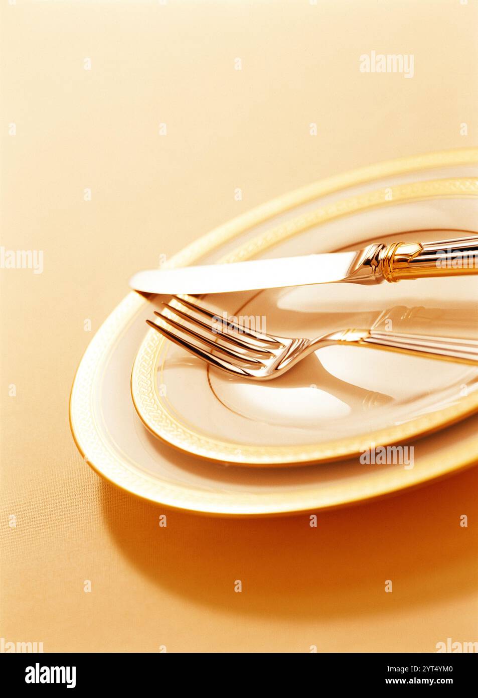 Simple table setting cutlery hi-res stock photography and images - Alamy