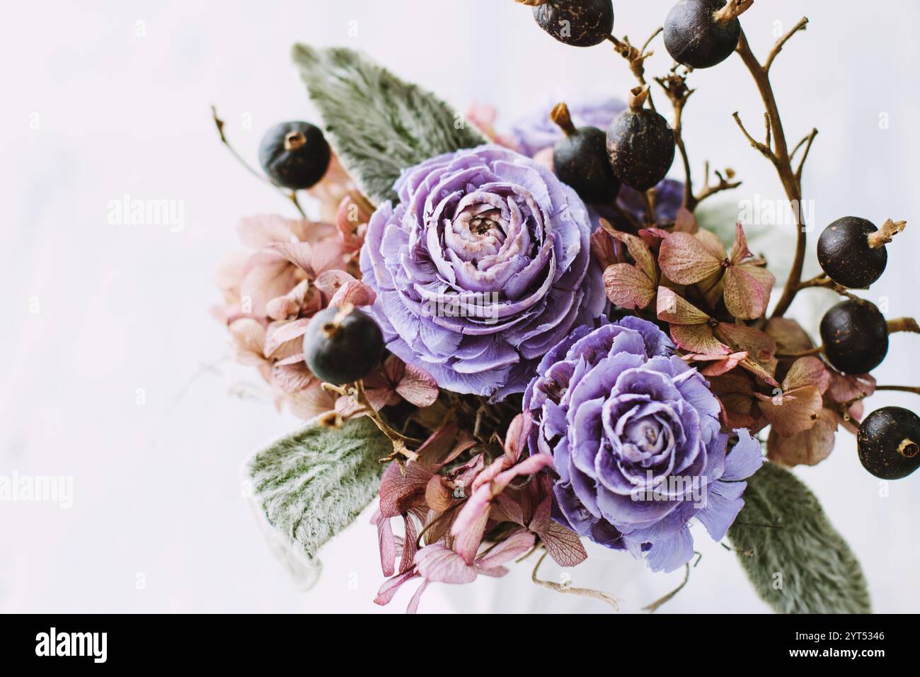 Dried flower art hi-res stock photography and images - Alamy