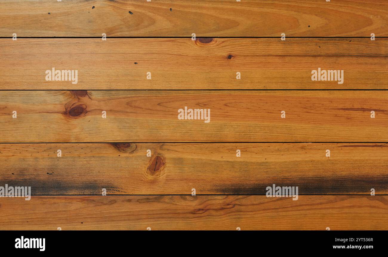 Wood grain-topped board true overhead angle Stock Photo - Alamy