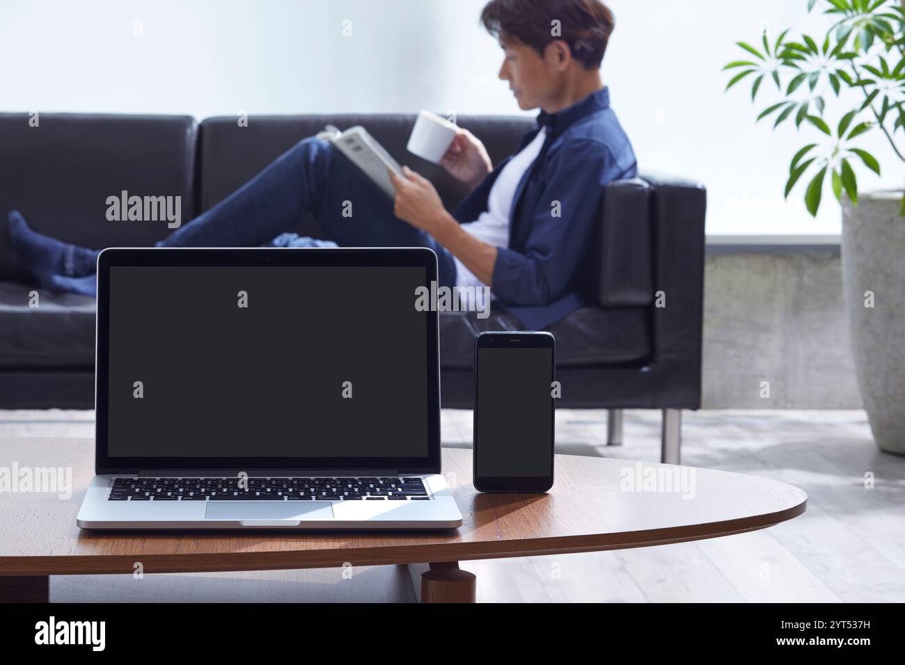 Reading access hi-res stock photography and images - Alamy
