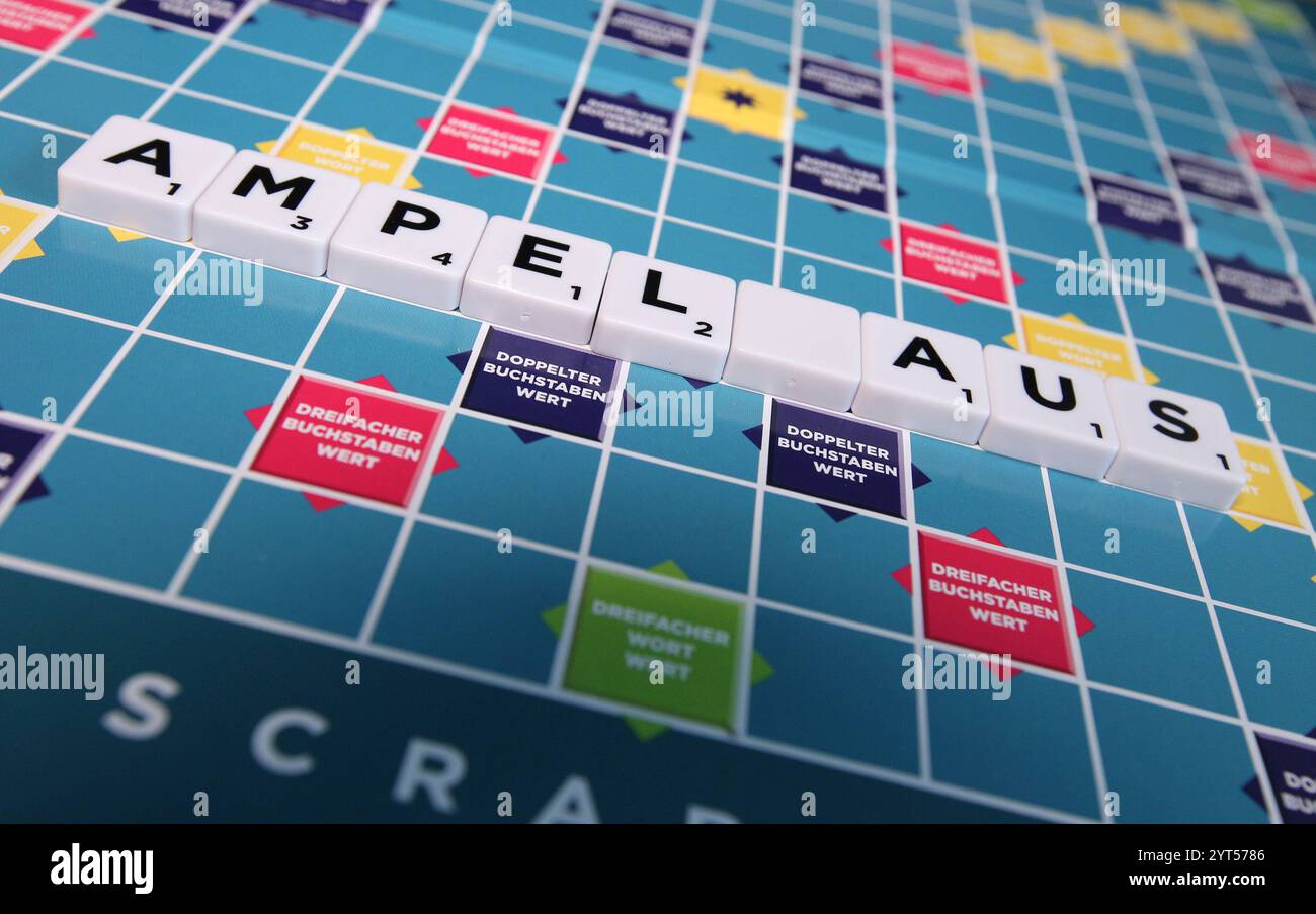 der-ausdruck-ampel-aus-liegt-auf-einem-scrabble-brett-die-gesellschaft