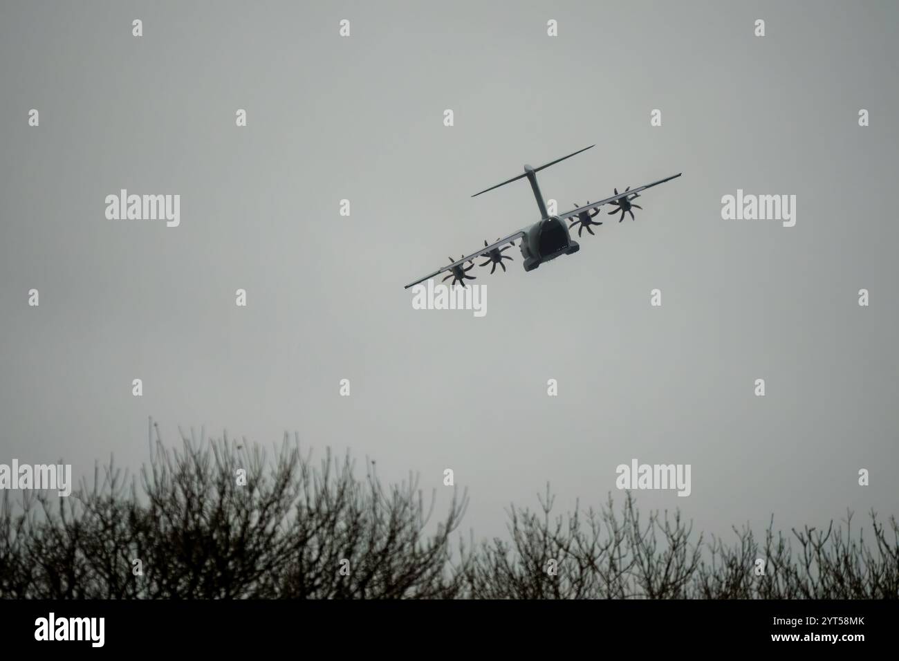 ZM401 RAF Royal Air Force Airbus C.1 A400M Atlas military cargo plane ...