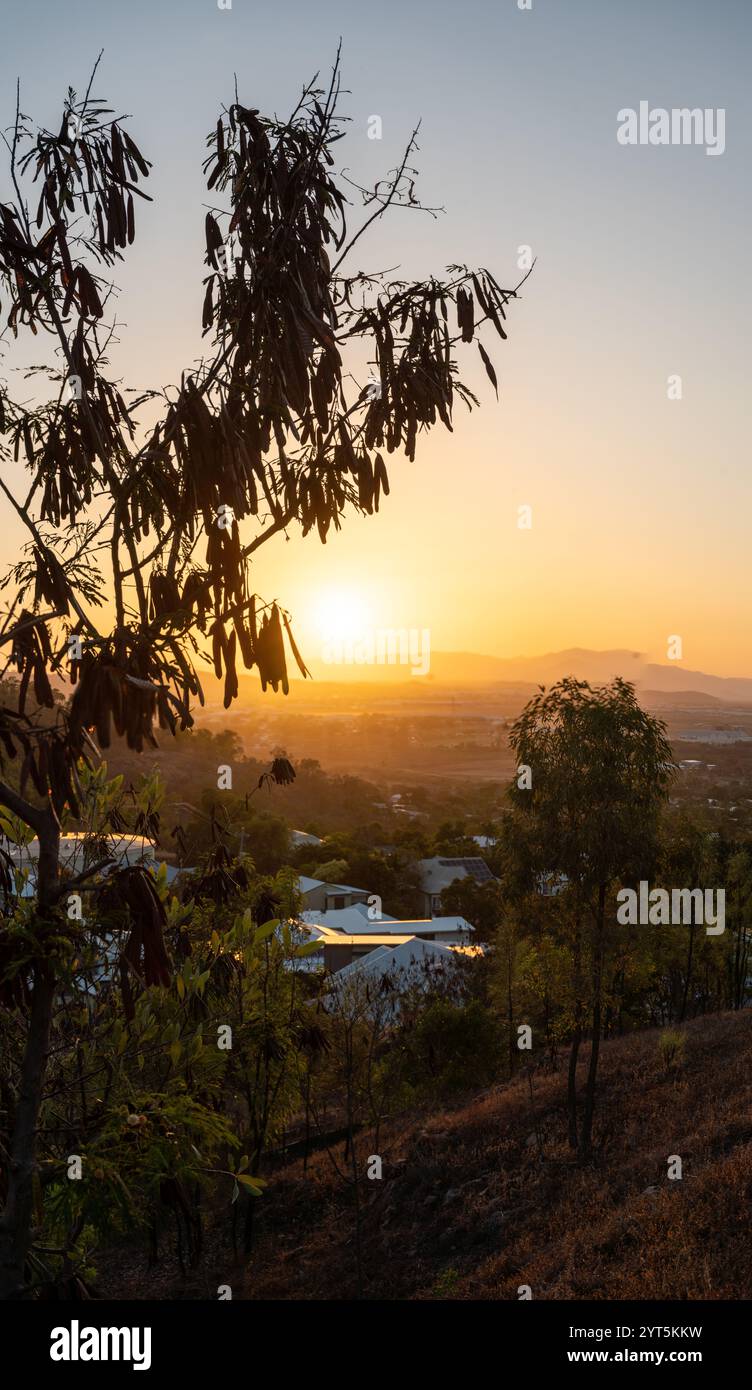 Stunning sunset colors hi-res stock photography and images - Alamy