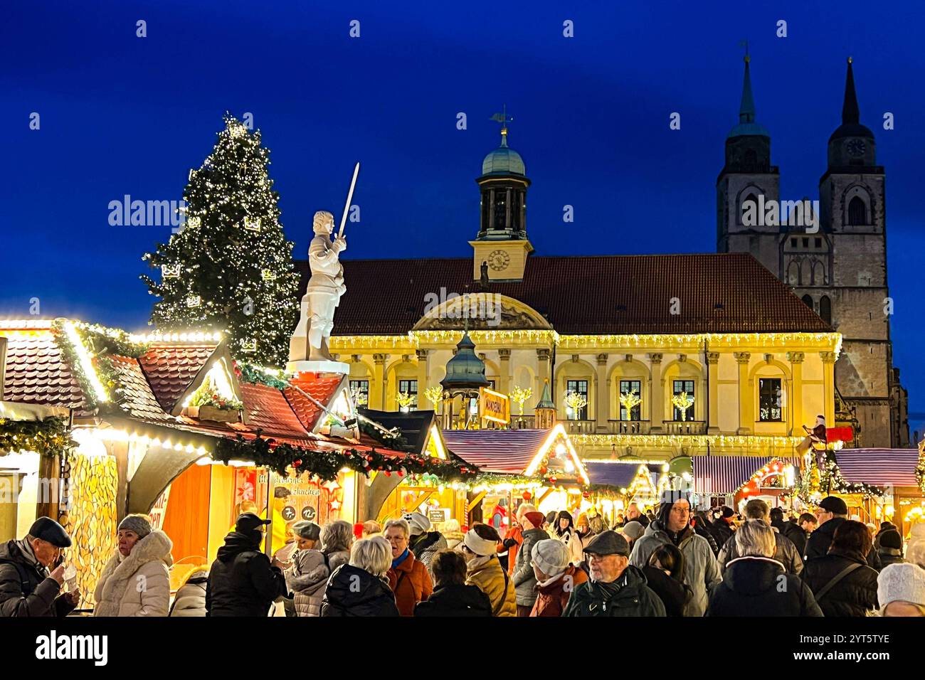 Weihnachtsmarkt 2024 in Magdeburg Sachsen Anhalt *** Christmas market ...