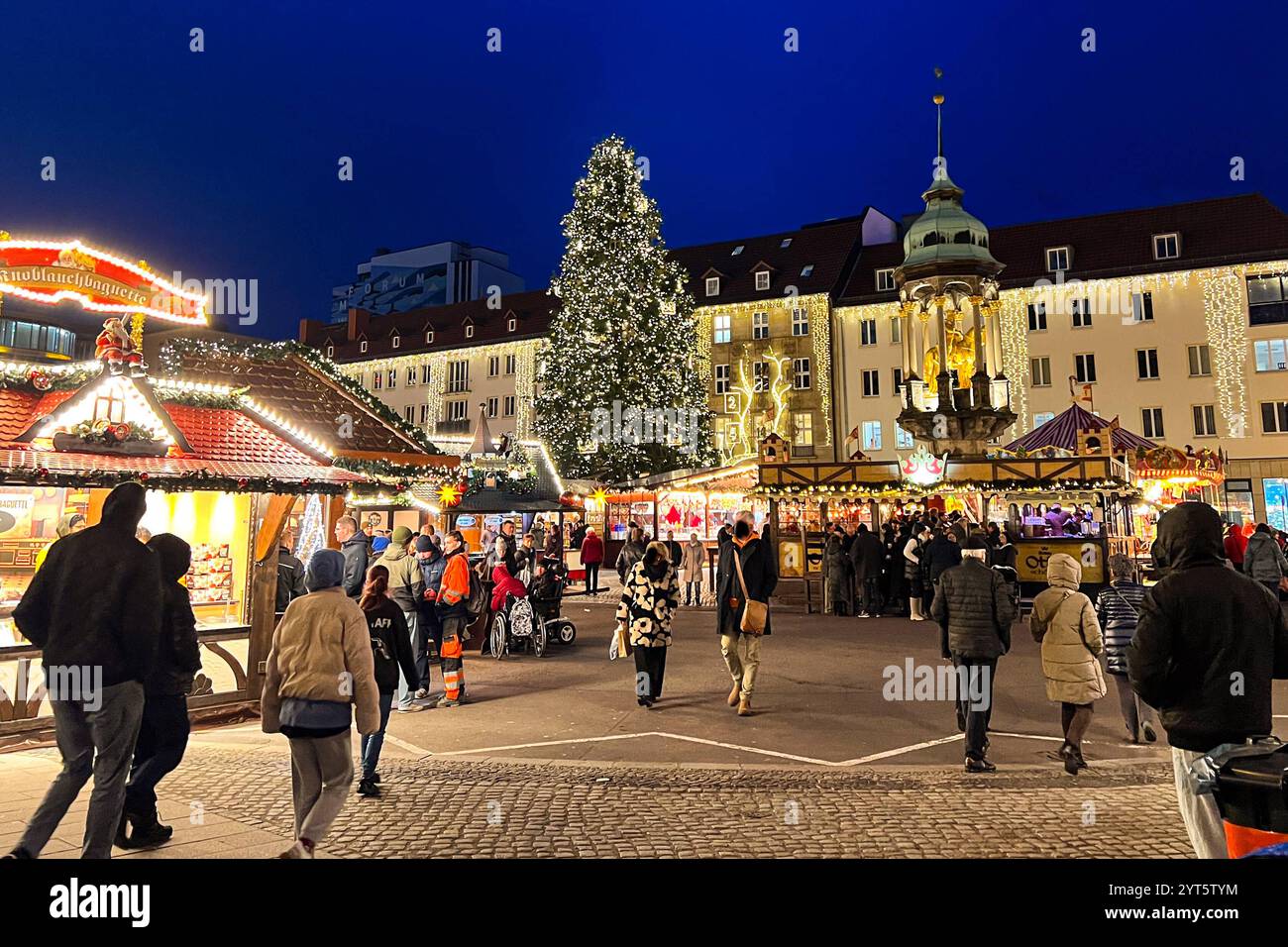 Weihnachtsmarkt 2024 in Magdeburg Sachsen Anhalt *** Christmas market ...