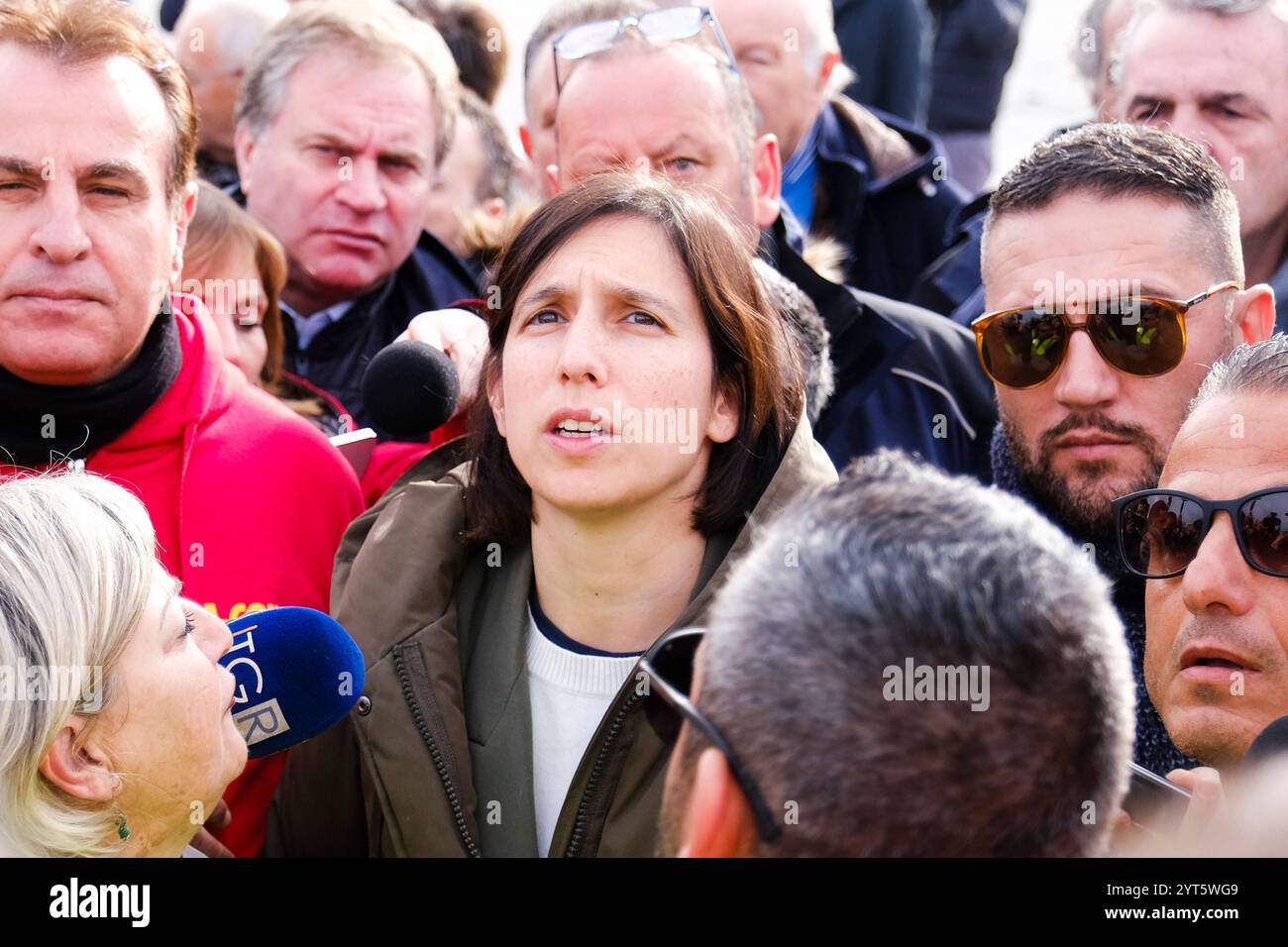 News - Pd Secretary Elly Schlein visits striking Stellantis workers Pd ...