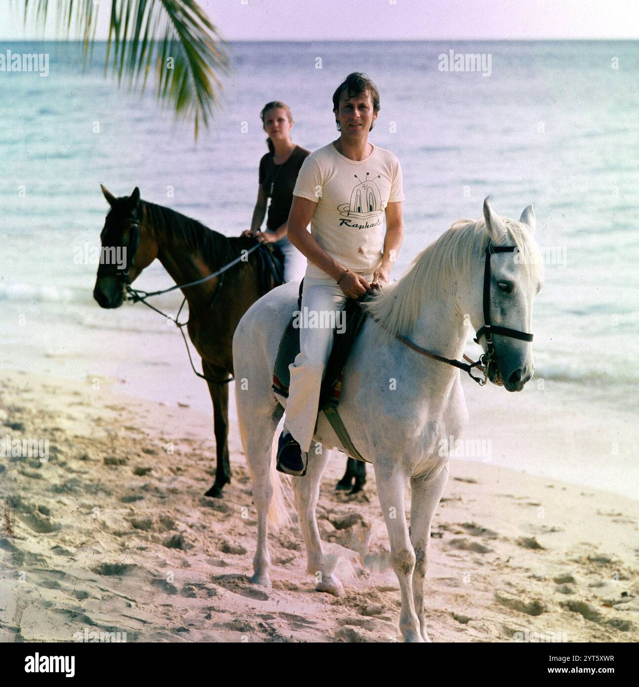 Schlagerstar auf Reisen: Michael Holm auf Barbados, circa 1981, Bild: Michael Holm als Reiter am ...