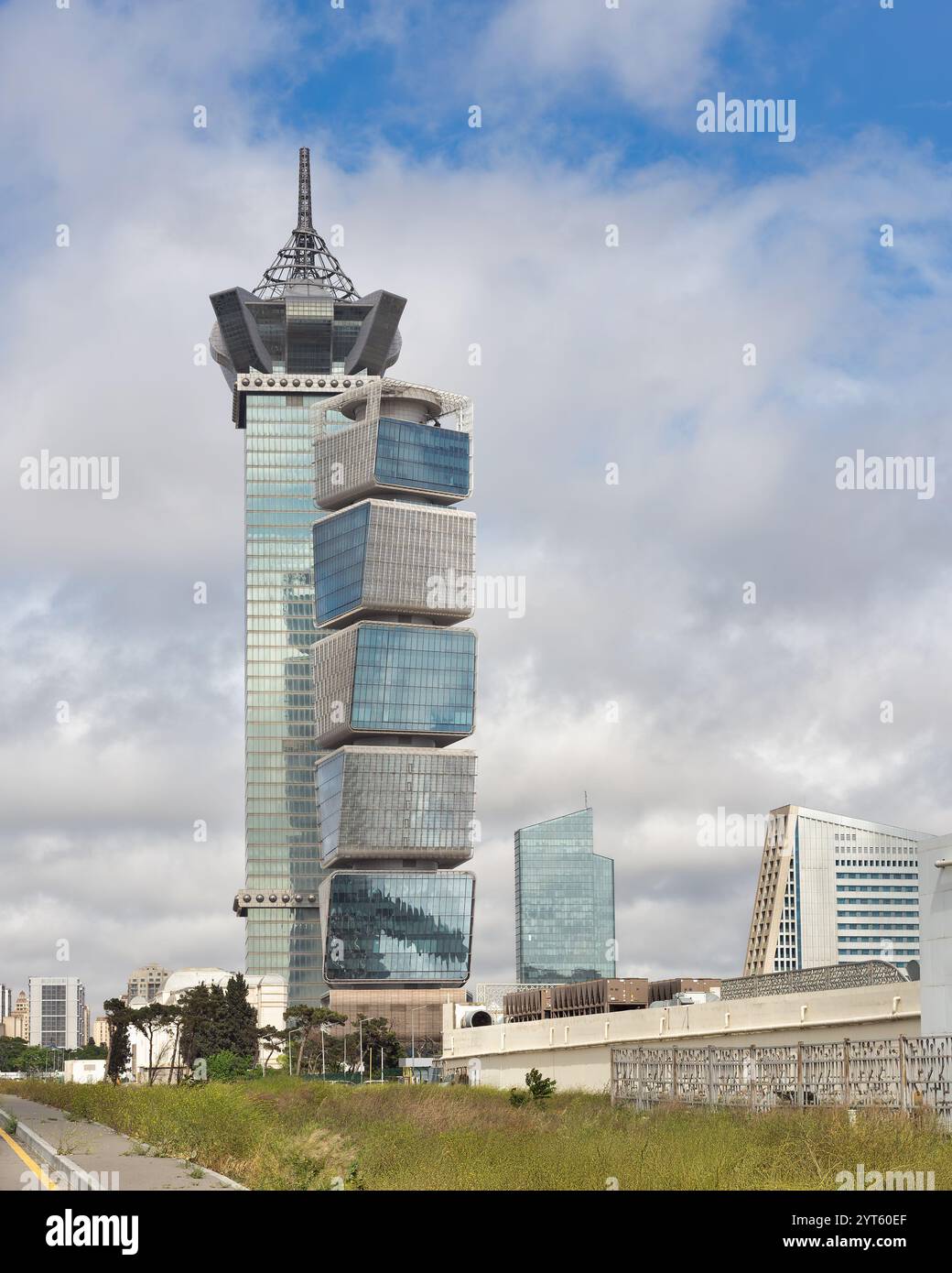 Buildings stand tall against hi-res stock photography and images - Alamy