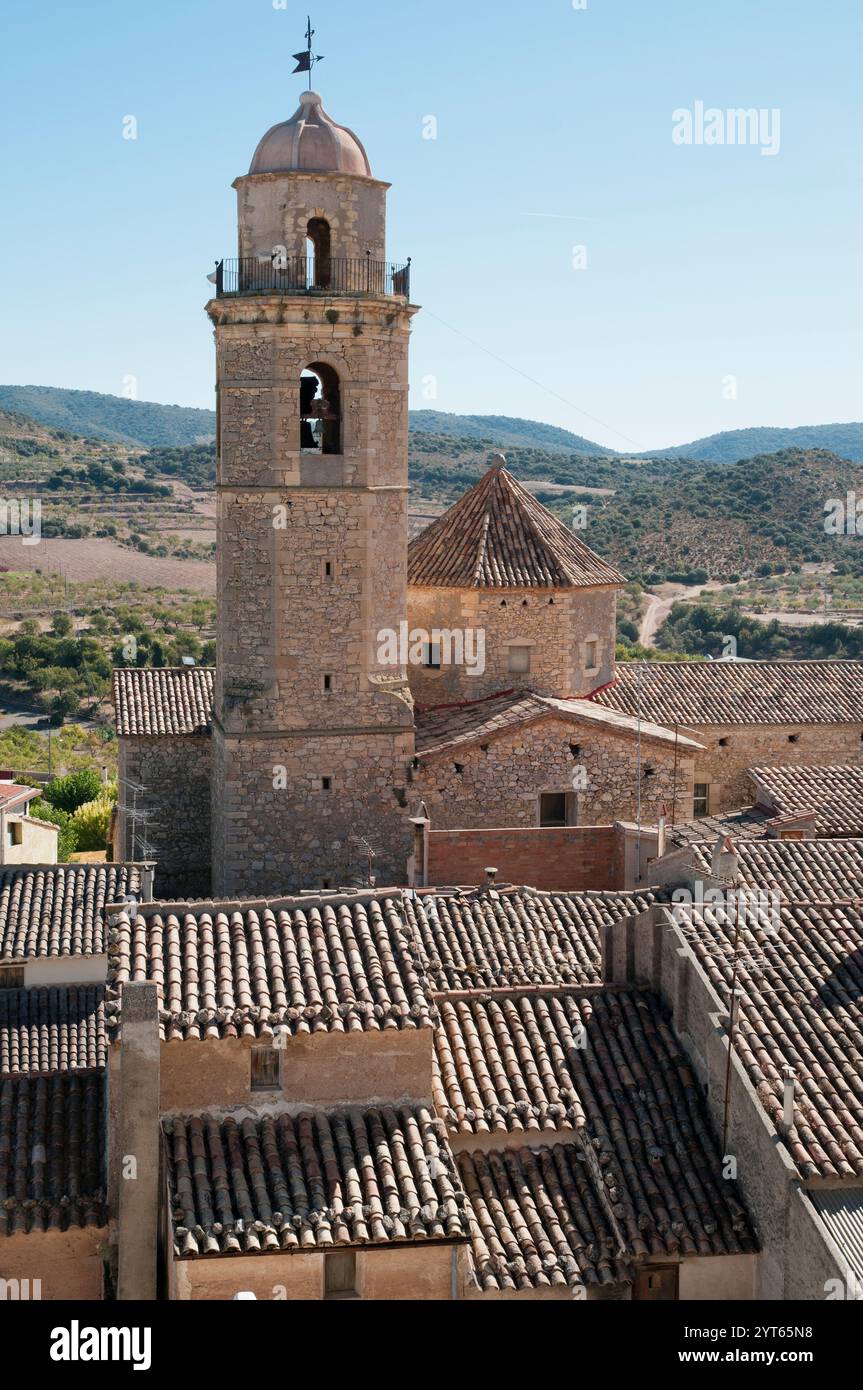 Village and church of Os de Balaguer, Lleida, Spain Stock Photo - Alamy