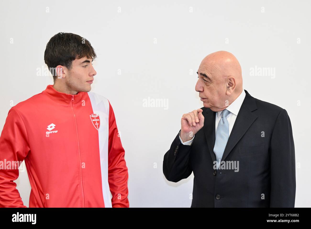 Contrattto hi-res stock photography and images - Alamy