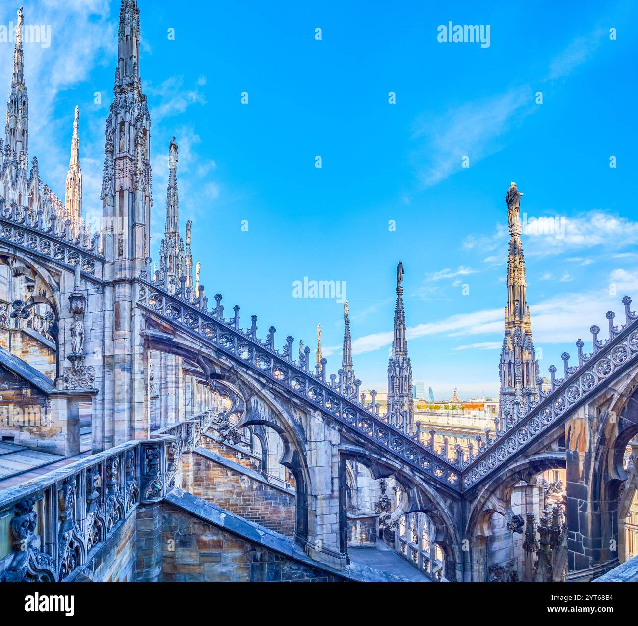 Buttresses milan cathedral hi-res stock photography and images - Alamy