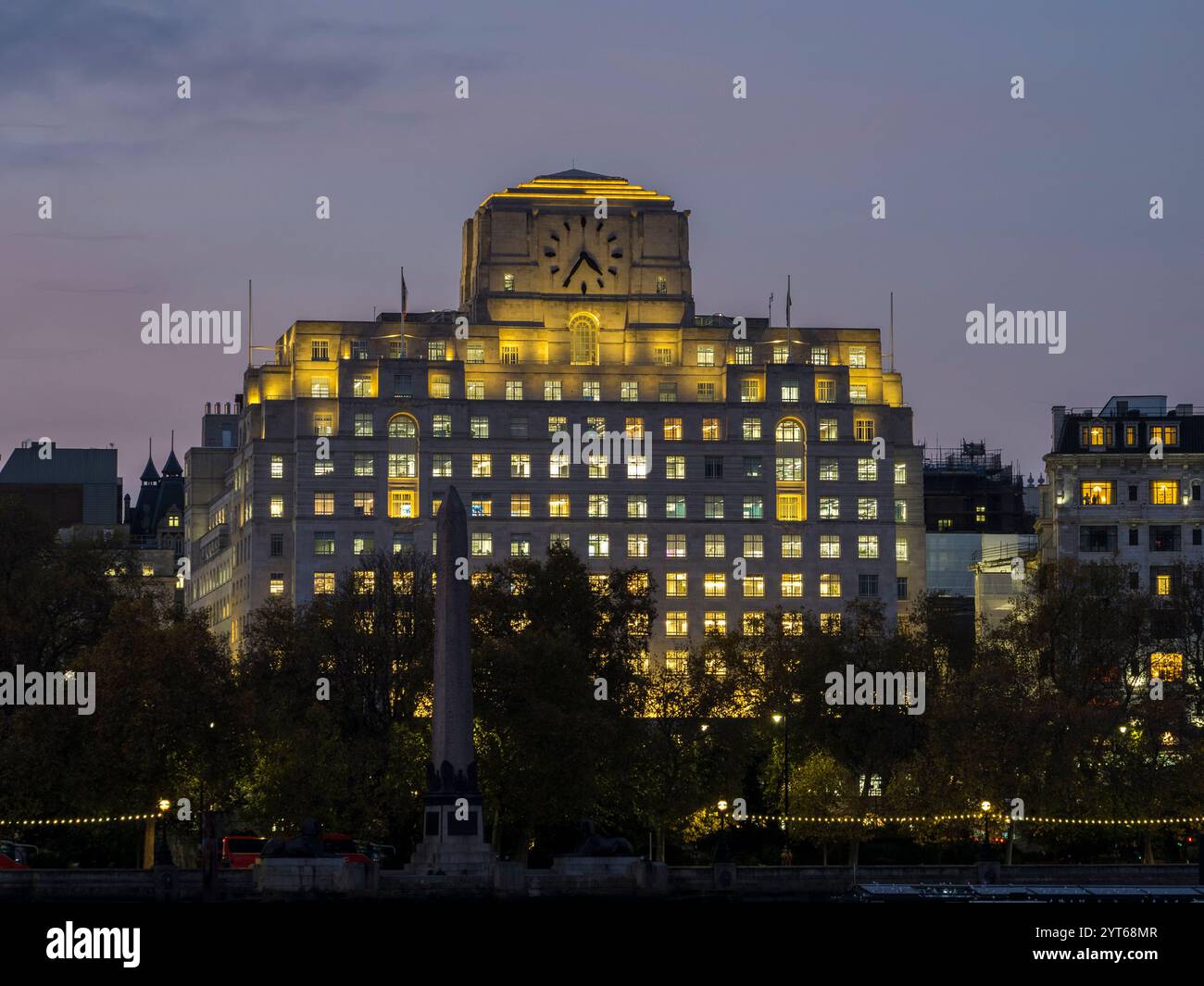 Night nighttime house hi-res stock photography and images - Alamy