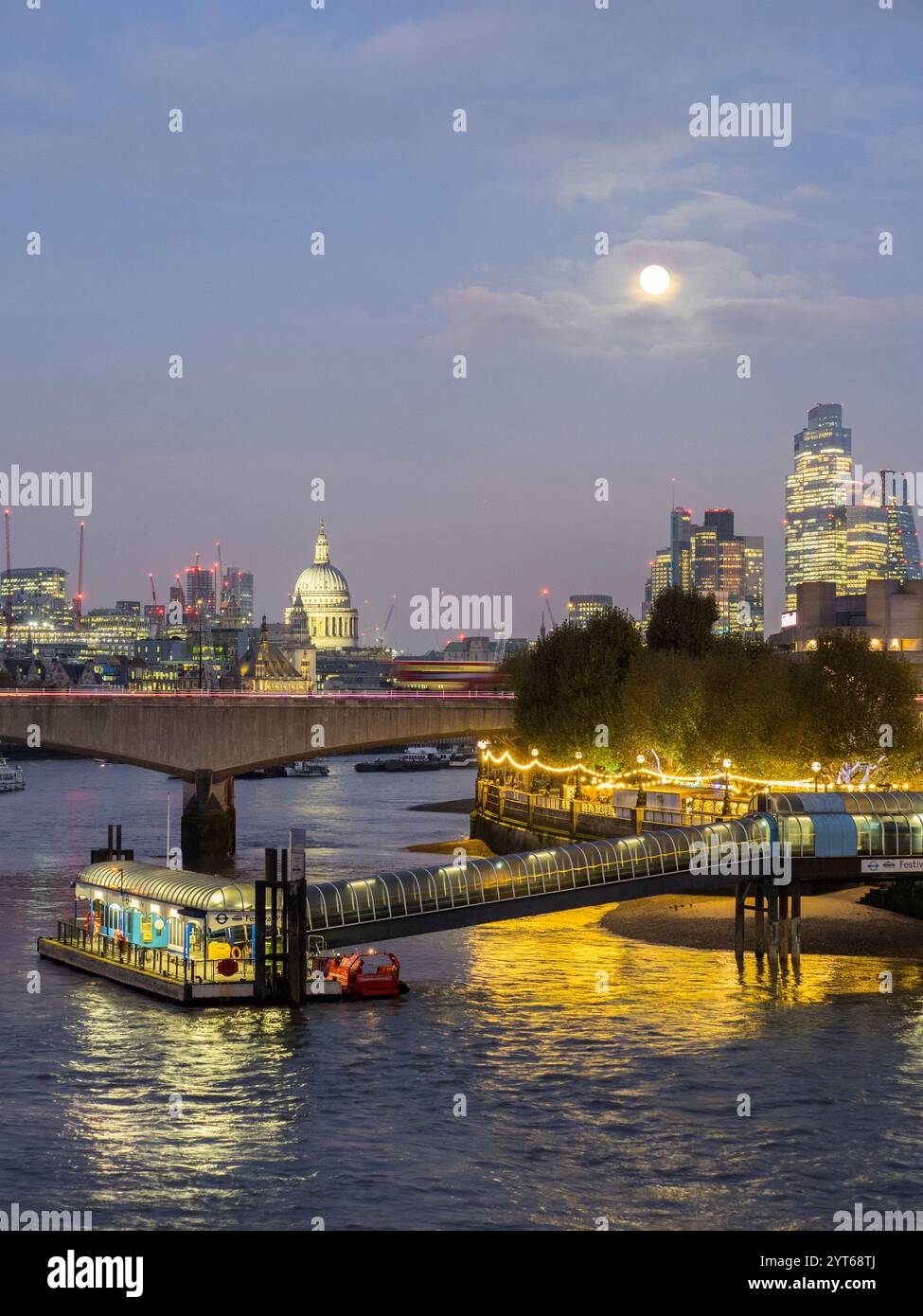 Waterloo pier hi-res stock photography and images - Alamy
