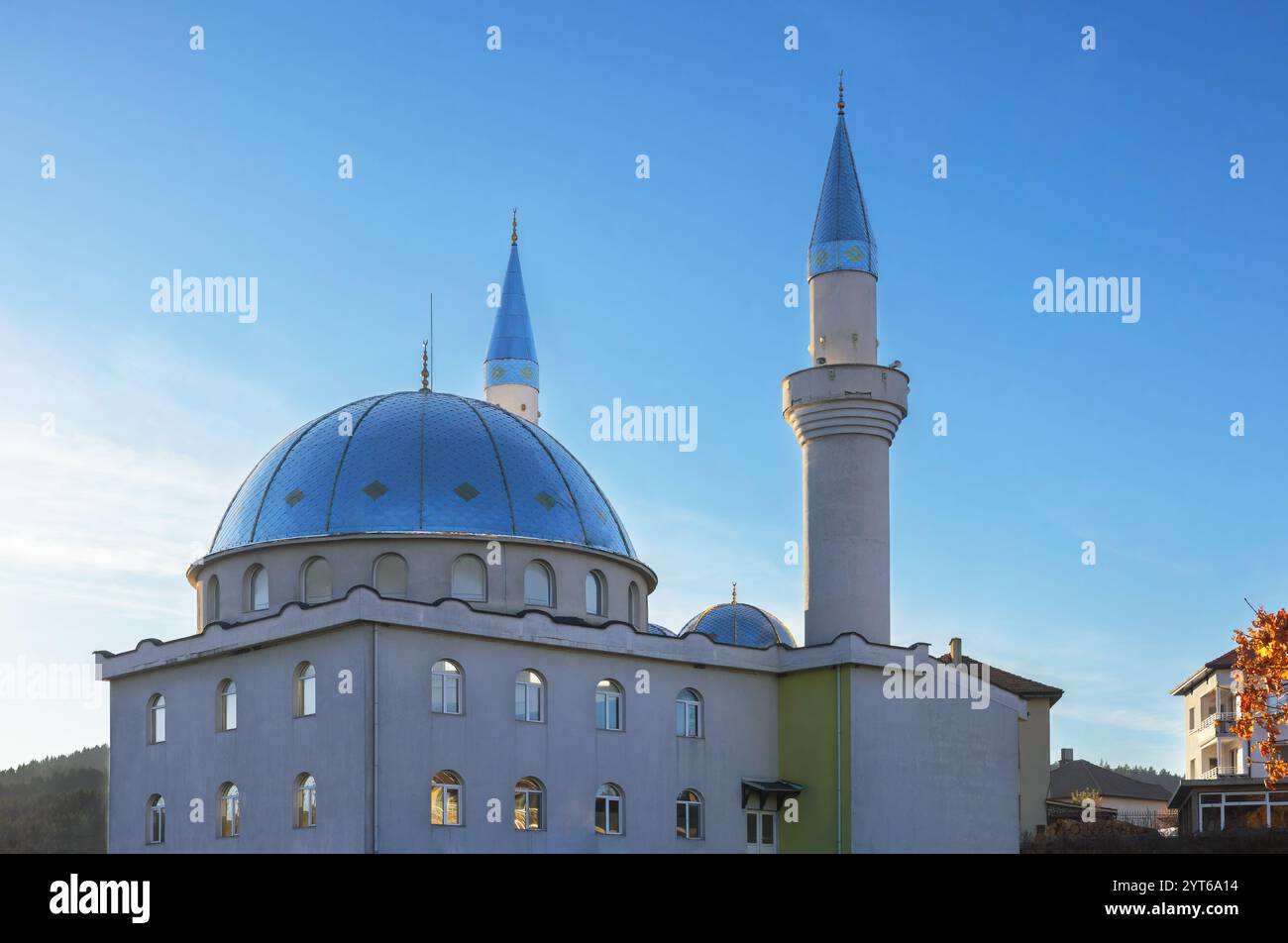 Blue domed structure hi-res stock photography and images - Alamy