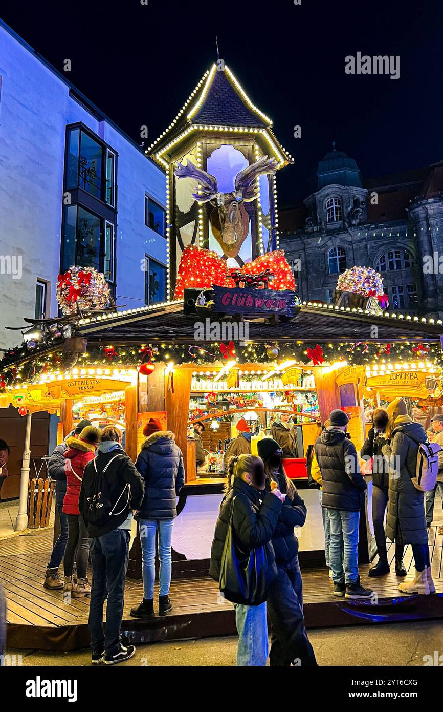 Weihnachtsmarkt 2024 in Magdeburg Sachsen Anhalt *** Christmas market ...
